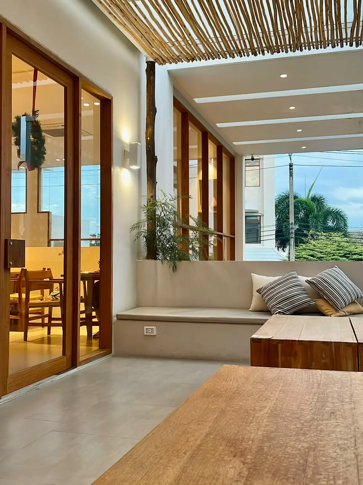 ปักหมุดคาเฟ่ใหม่ฝั่งธน ห้ามพลาด!!!🥤🍮 | แกลเลอรีที่โพสต์โดย Puynun.ps | Lemon8