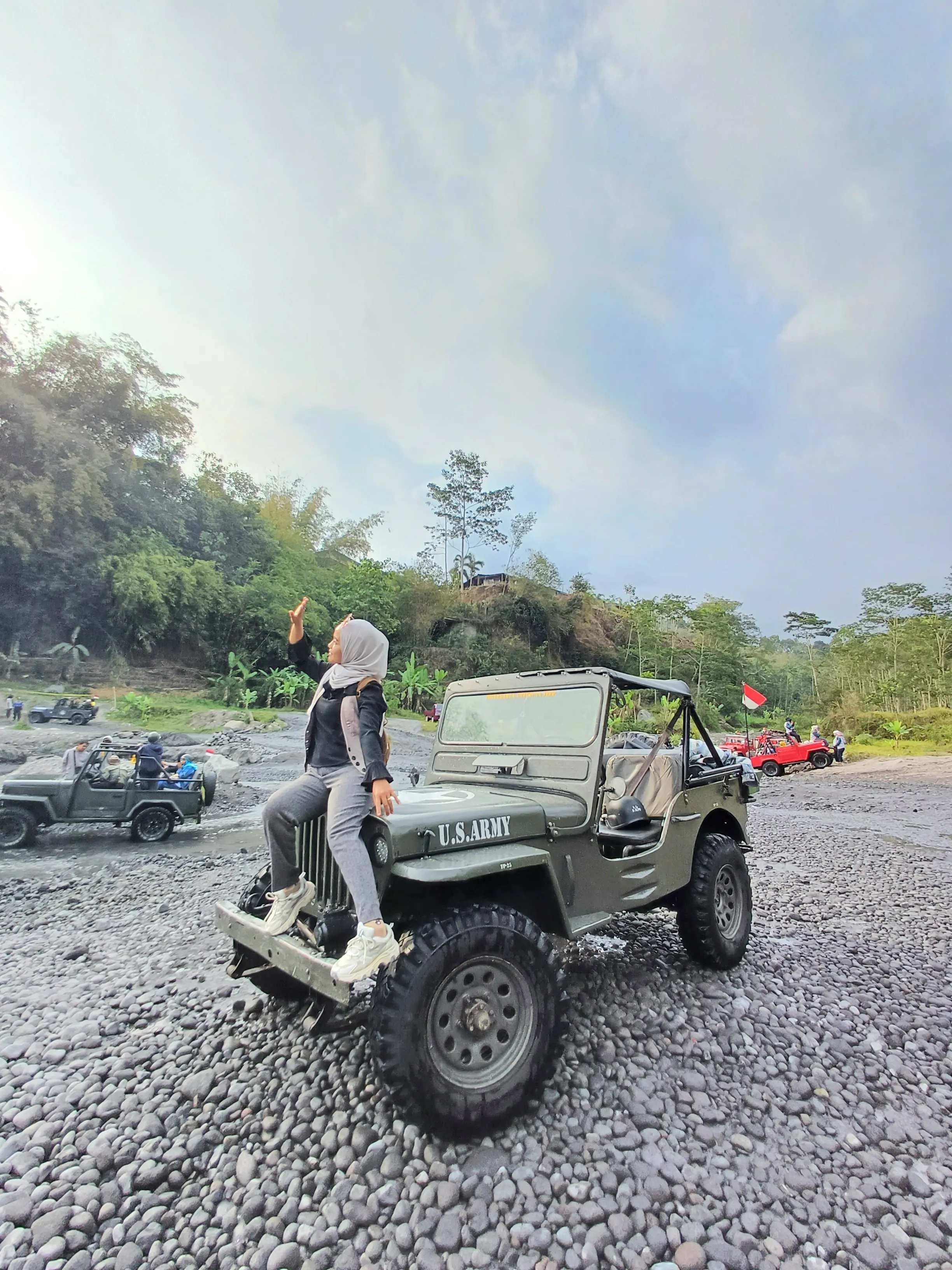 Style On Jeep | Galeri diposting oleh Mak Amoy | Lemon8