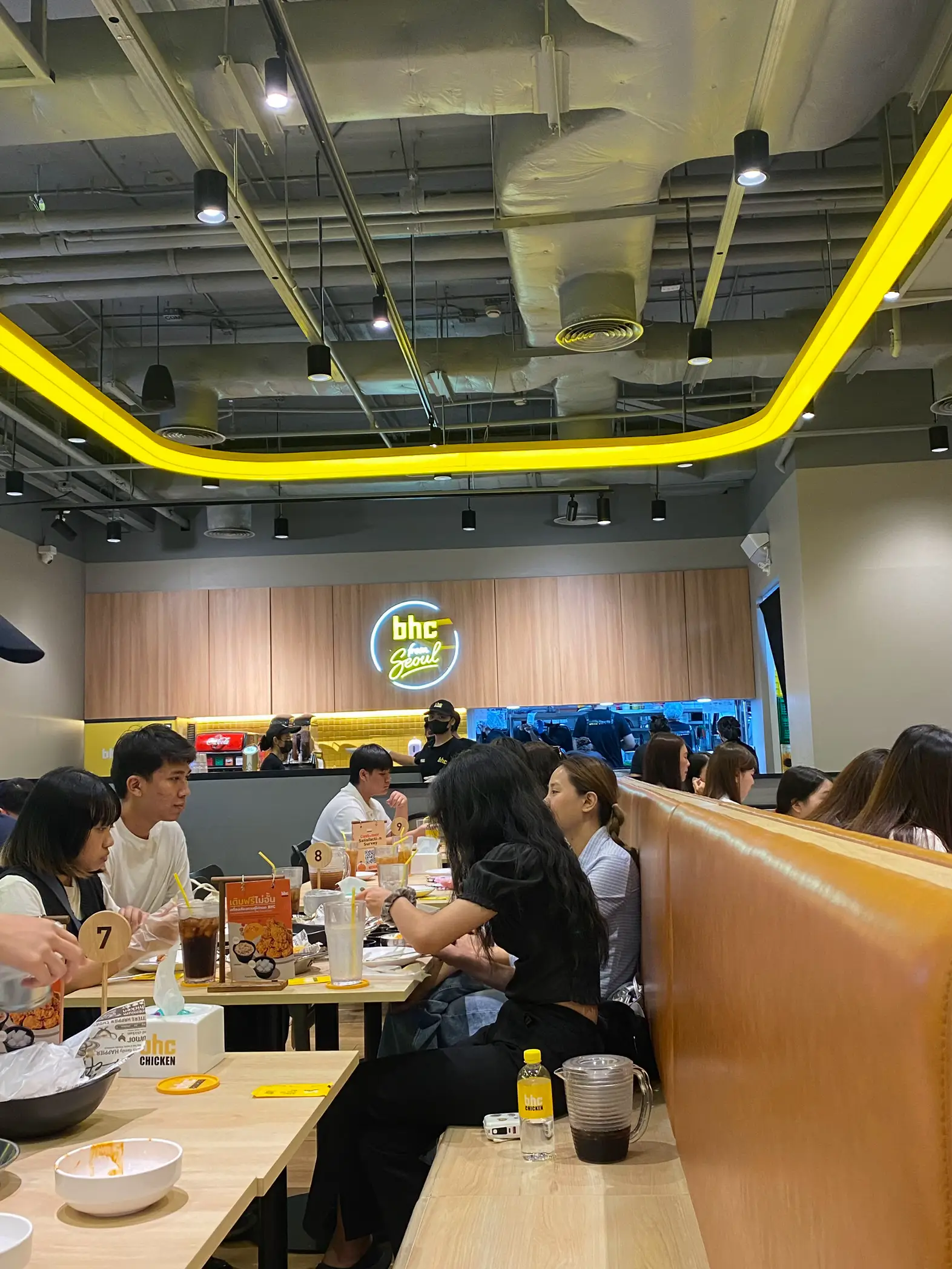 BHC、あなたは韓国の有名なフライドチキンです。🍗🐥 | Porphが投稿したフォトブック | Lemon8