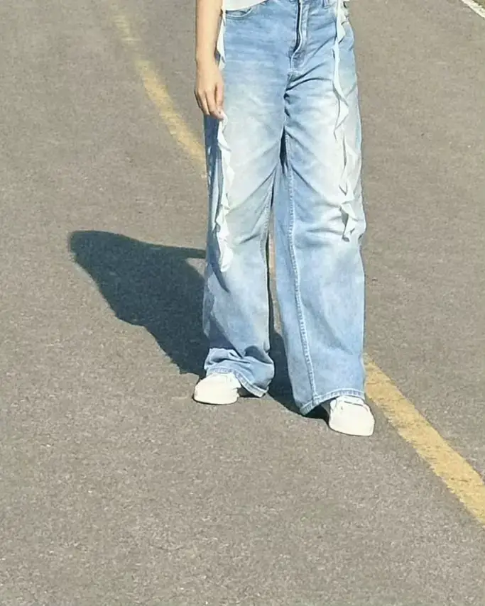 เมื่อให้ Gen z ถ่ายรูปให้ Gen y | แกลเลอรีที่โพสต์โดย /\/./\/\ | Lemon8