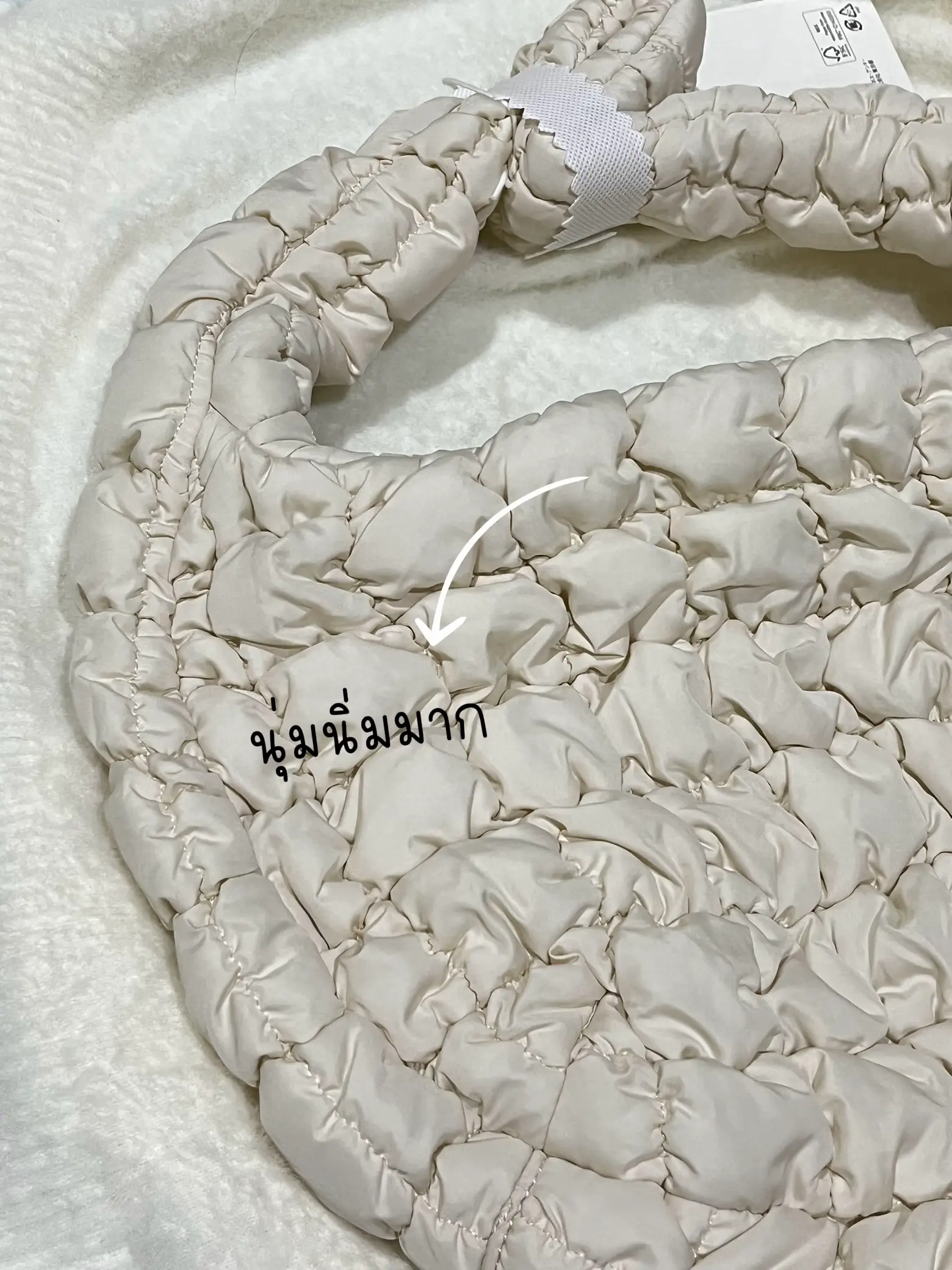 COS quilted mini bag แรงเกินต้าน | แกลเลอรีที่โพสต์โดย Maiineaa | Lemon8