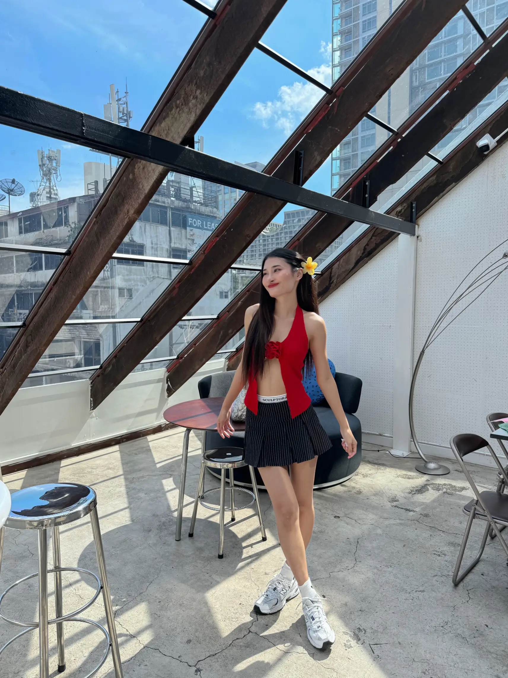 คาเฟ่ลับย่านเพลินจิต @Ninetails on Radio 💿 | แกลเลอรีที่โพสต์โดย Thiti_mj🍞🍞🍞 | Lemon8