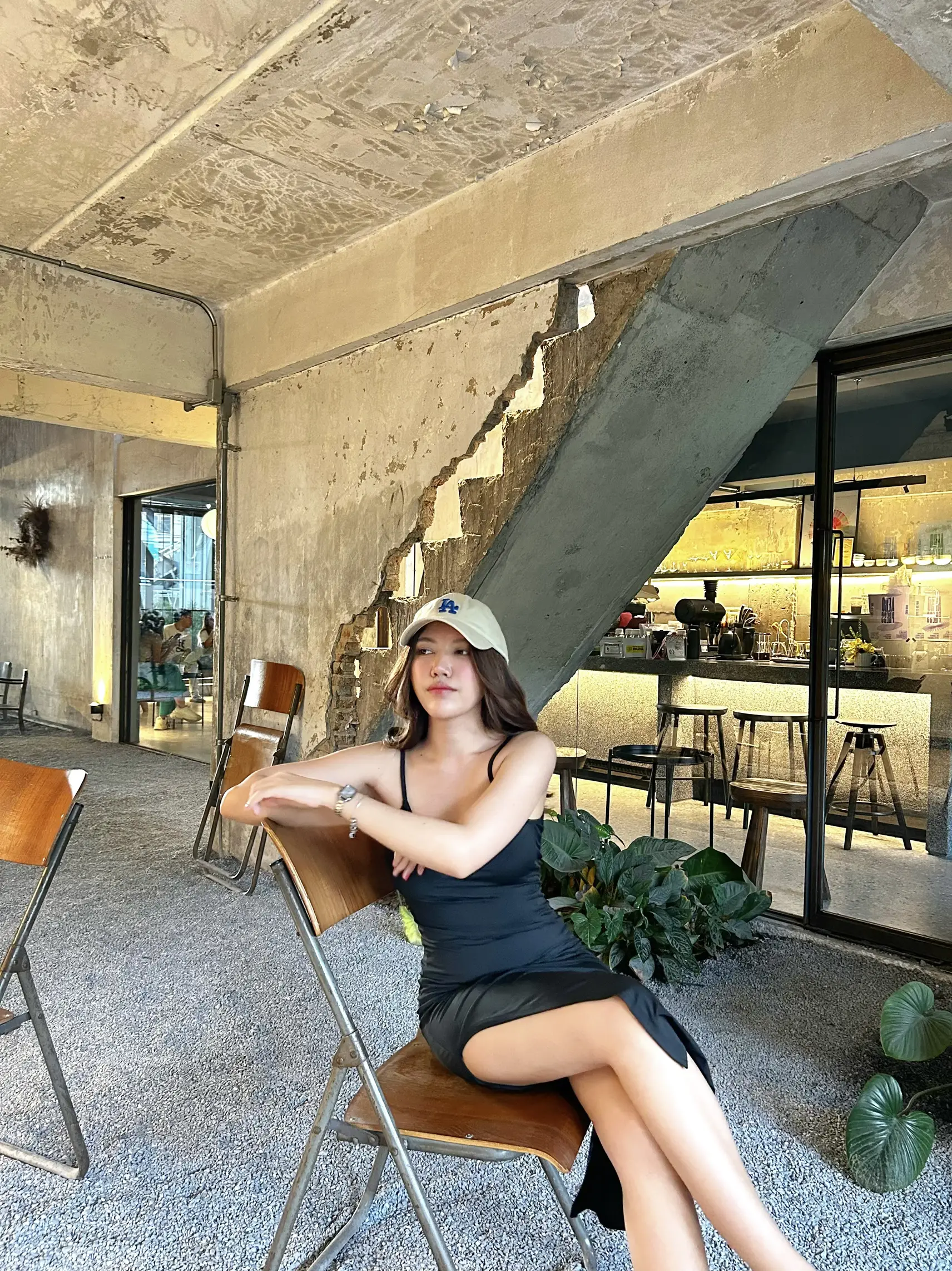 Cafe’hopping | vibrant.bkk คาเฟ่สไตล์ soft loft | แกลเลอรีที่โพสต์โดย Praifahh | Lemon8