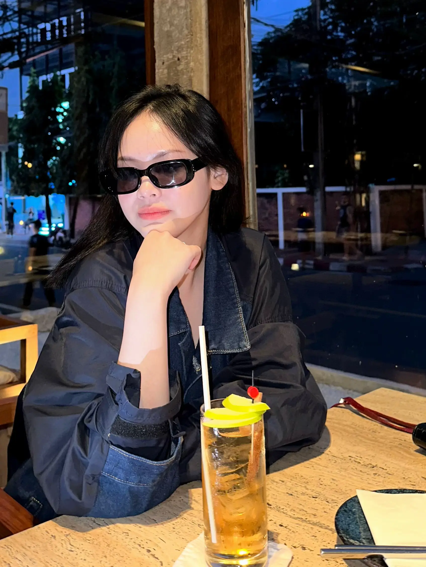 Chill out - Salt Aree near BTS Ari🥂 | แกลเลอรีที่โพสต์โดย แสตมป์(Stamp) | Lemon8