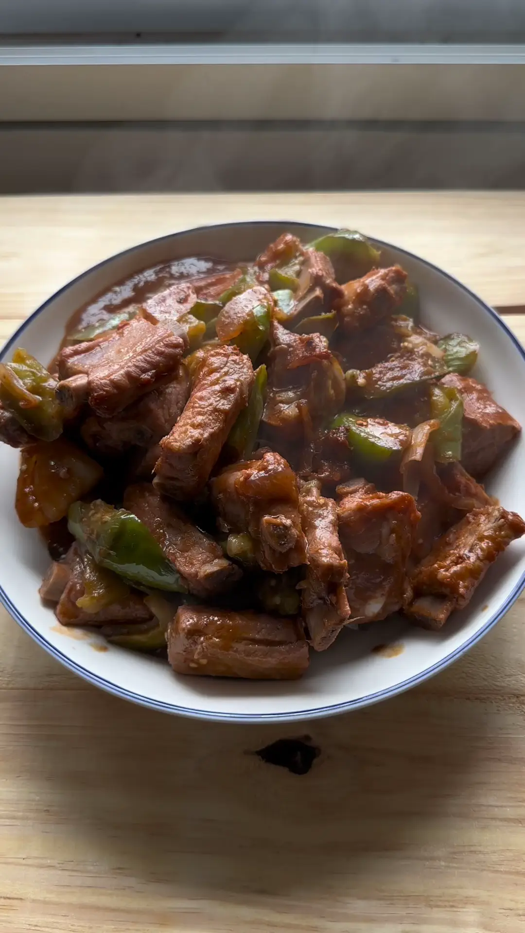 กระดูกหมู ผัดพริกแกง🐷🍆🍖 | วิดีโอที่เผยแพร่โดย John's lifestyl | Lemon8