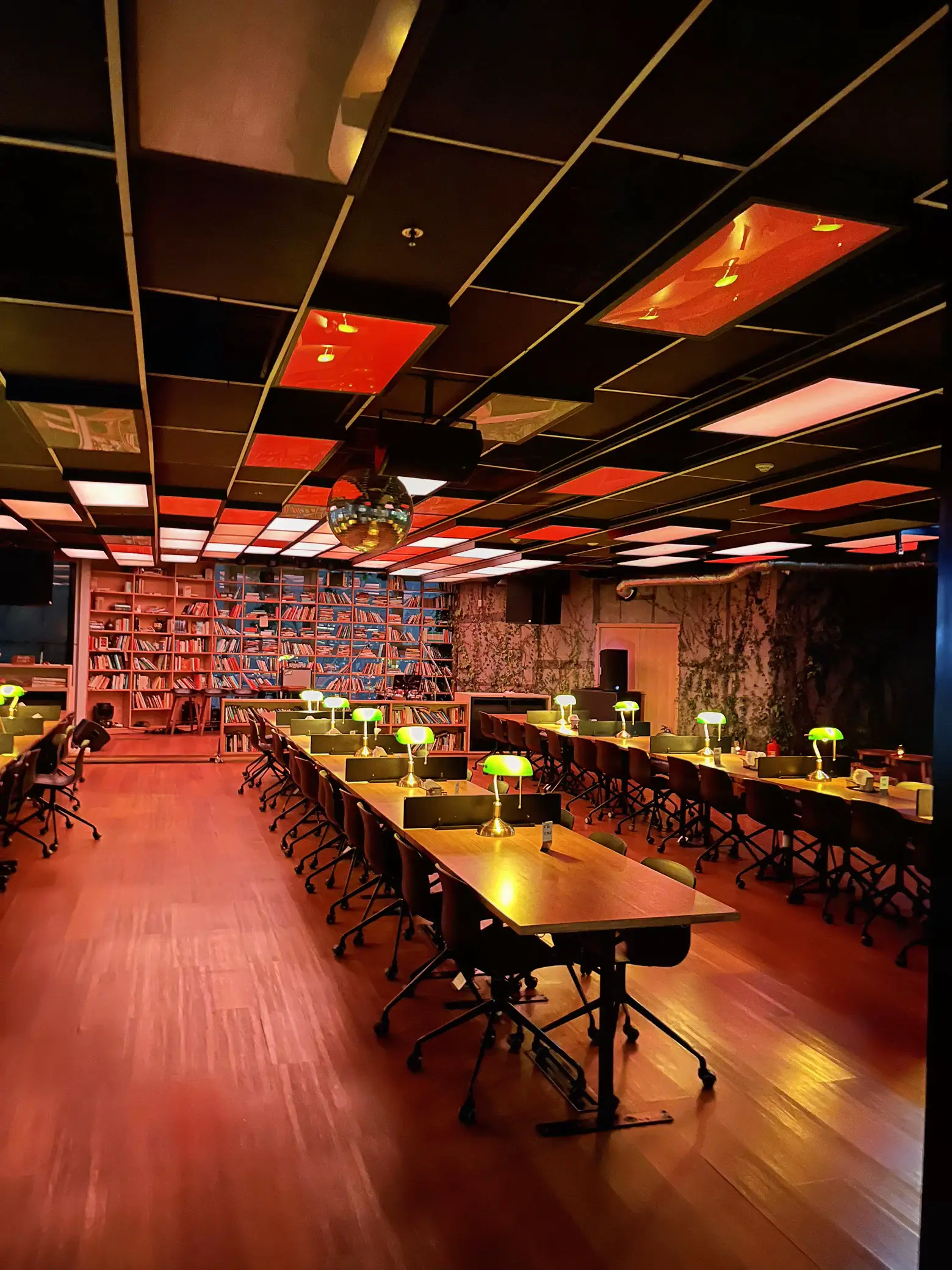 Paper Plane Project : แหล่ง hang out คนเมือง | แกลเลอรีที่โพสต์โดย ...