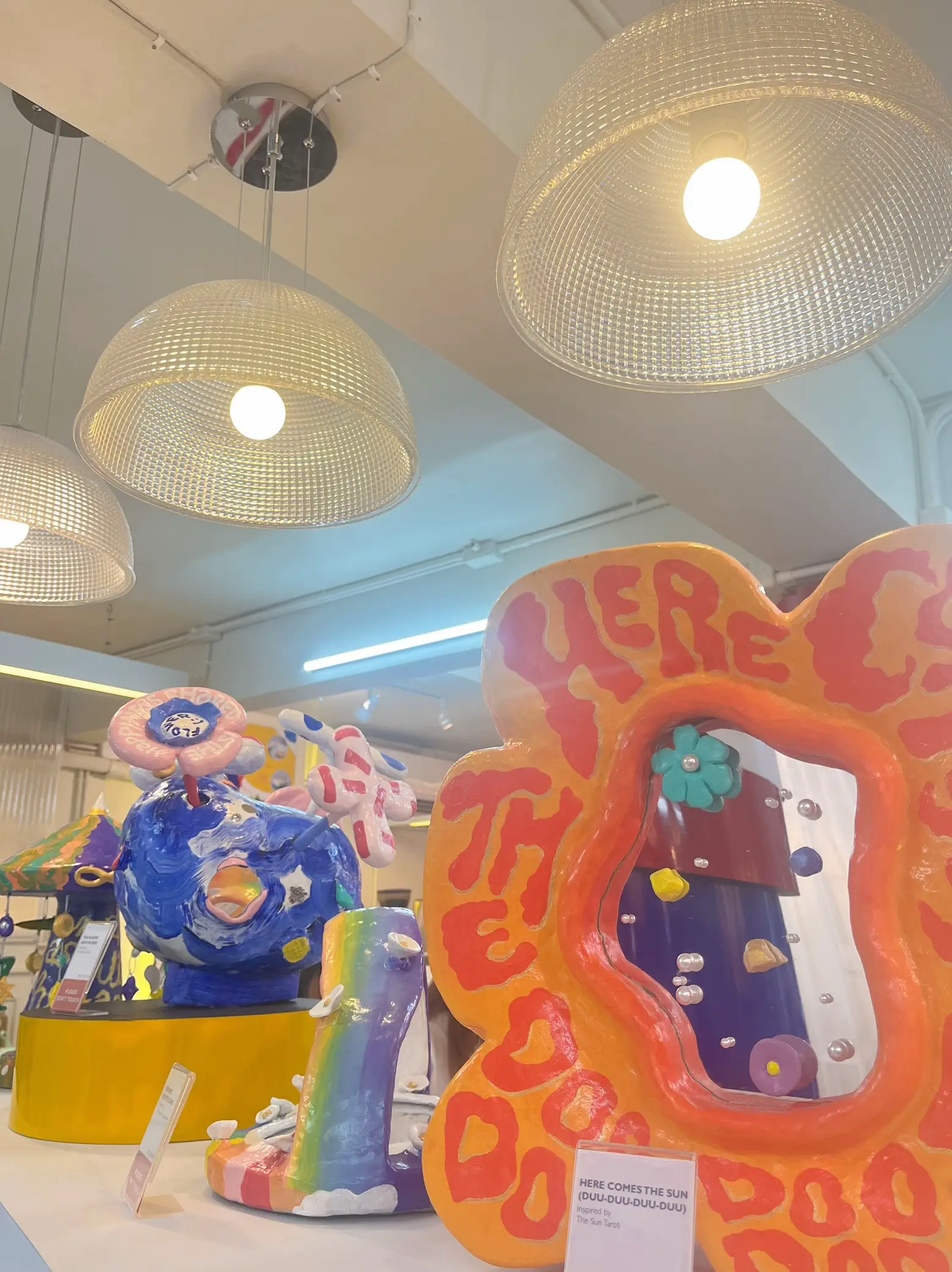 FUN CAFE คาเฟ่เพ้นเค้ก MRTหัวลำโพง📍🚃🎨 | แกลเลอรีที่โพสต์โดย Fonmii | Lemon8