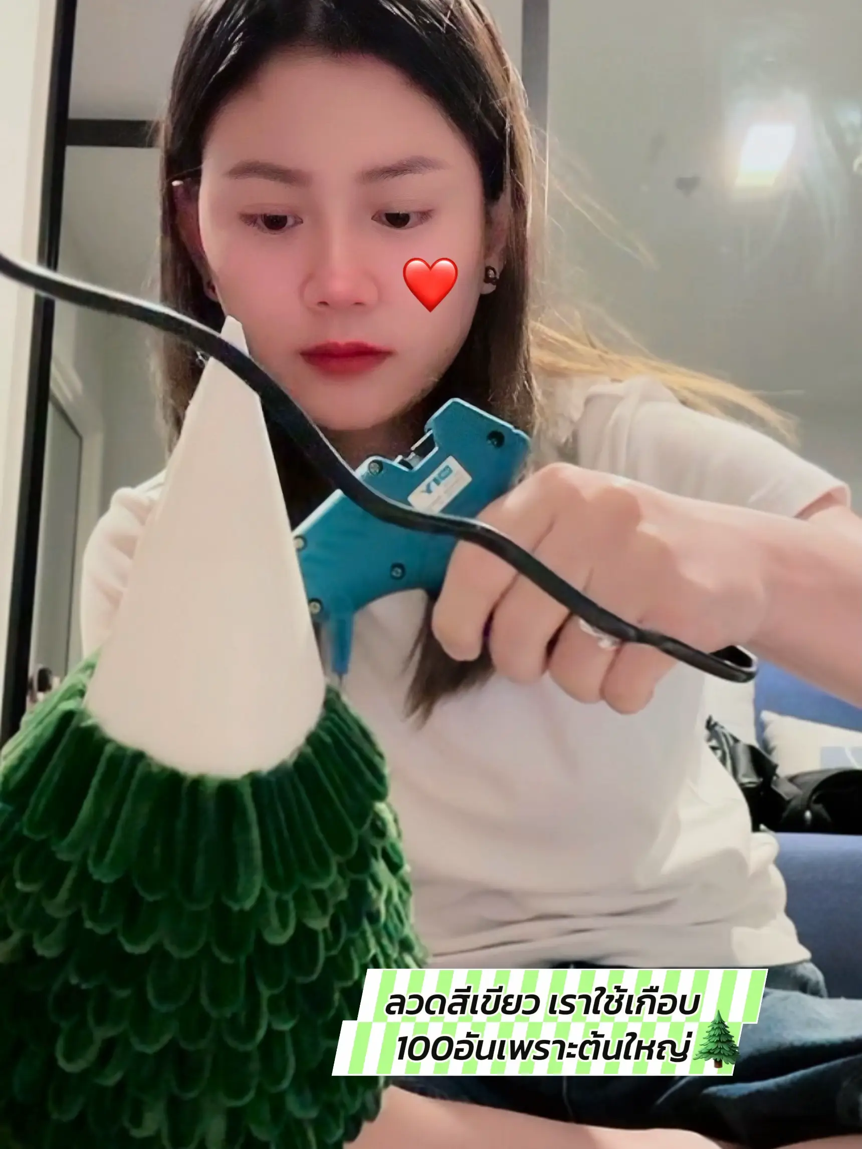 ไอเดียทำต้นคริสต์มาสเอง🎄🎅🏻🦌☃️ | แกลเลอรีที่โพสต์โดย Tuck Ky | Lemon8