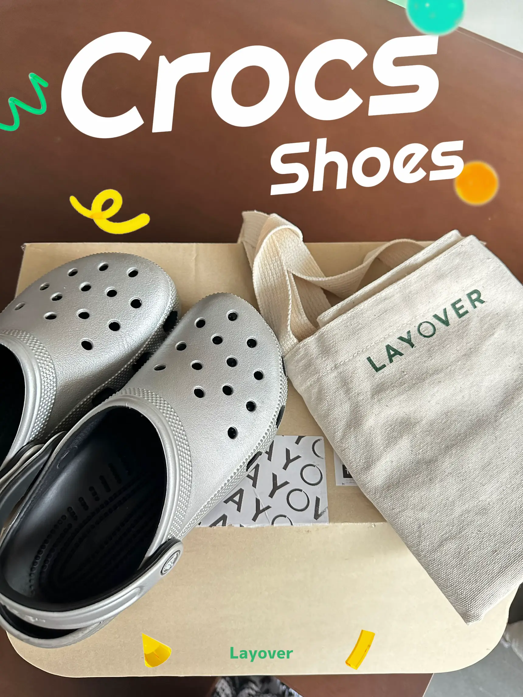 Crocs รุ่น Classic Clog Metallic Silver Grey 🩶 | แกลเลอรีที่โพสต์โดย B ...