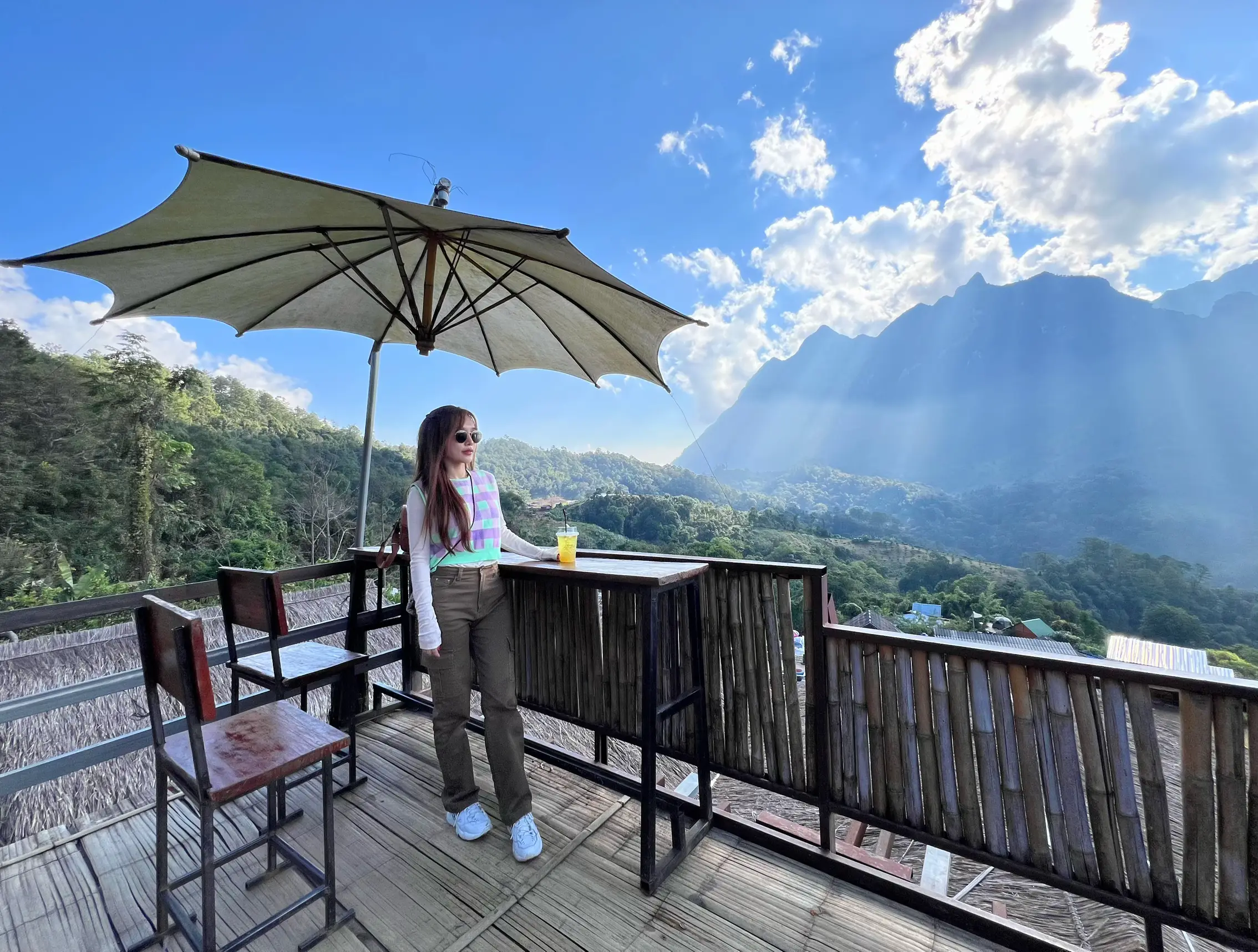 บ้านระเบียงดาว อ. เชียงดาว จ. เชียงใหม่ | แกลเลอรีที่โพสต์โดย Jikkie Risa | Lemon8