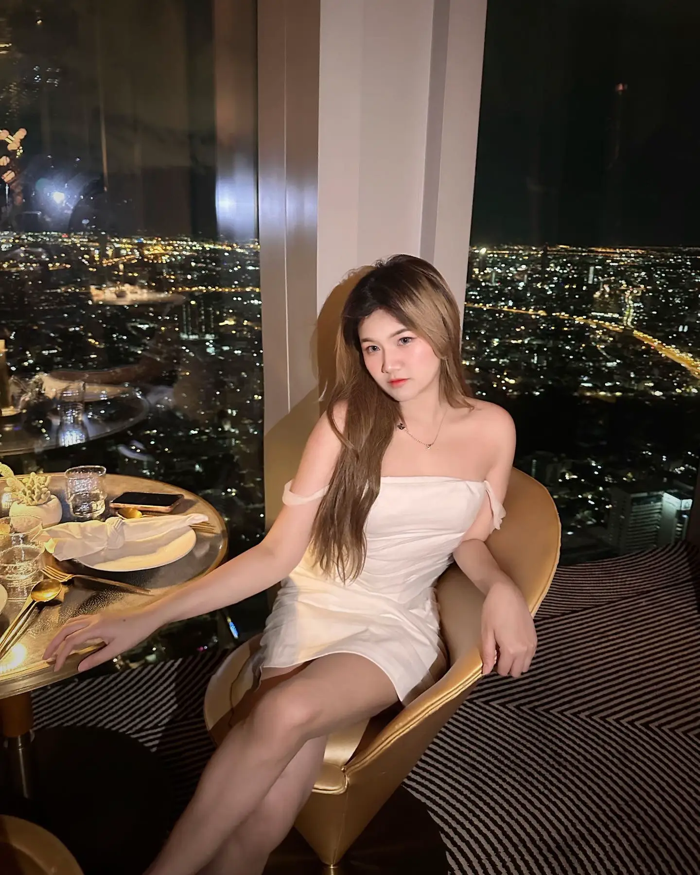 A bang-and-bang date. 🥂 | Gallery posted by As 🤏🏼 | Lemon8