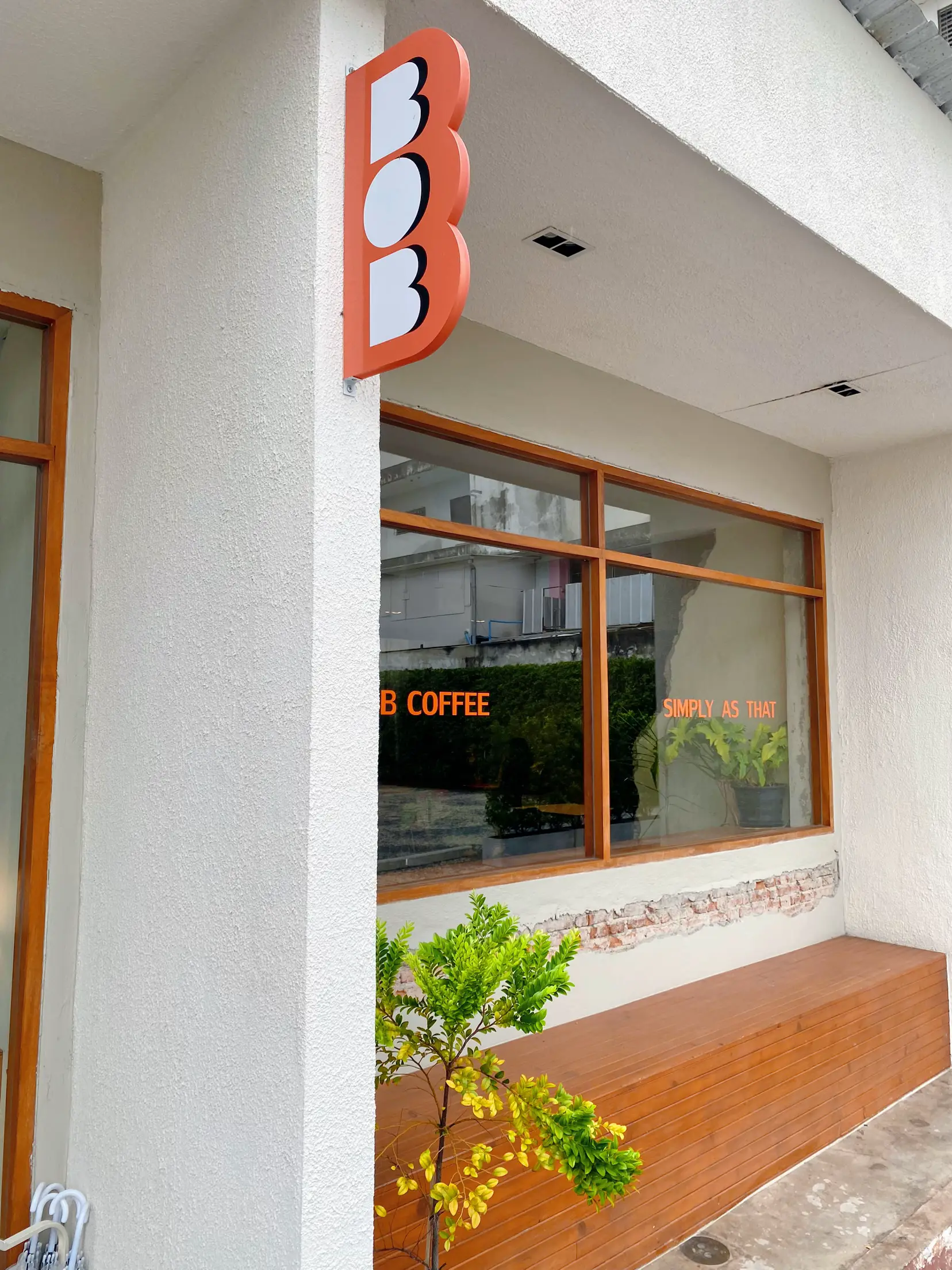 BOB COFFEE (บ็อบ) 🧡 คาเฟ่เท่ ๆ สไตล์ Loft ย่านสันติธรรม ☕️ | แกลเลอรีที่โพสต์โดย ArrayeeJourney🌷 ...