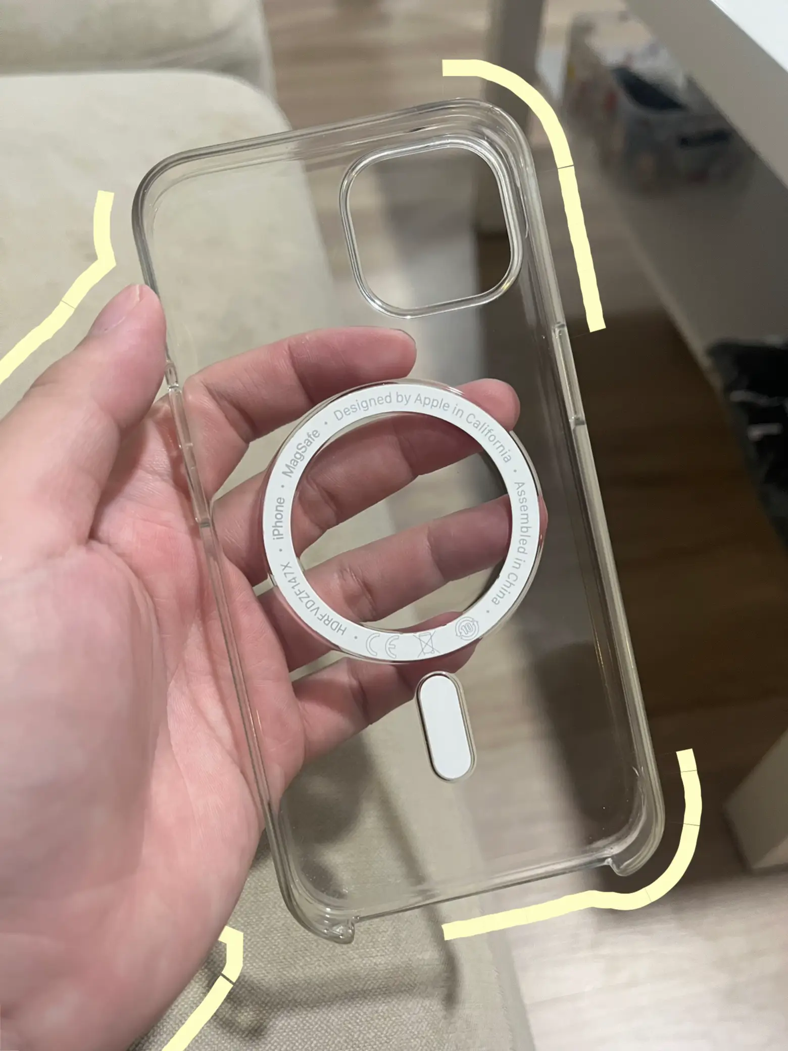 ปิดตำนานเคสเหลือง - Apple clear case with MagSafe 🍎 | แกลเลอรีที่โพสต์ ...