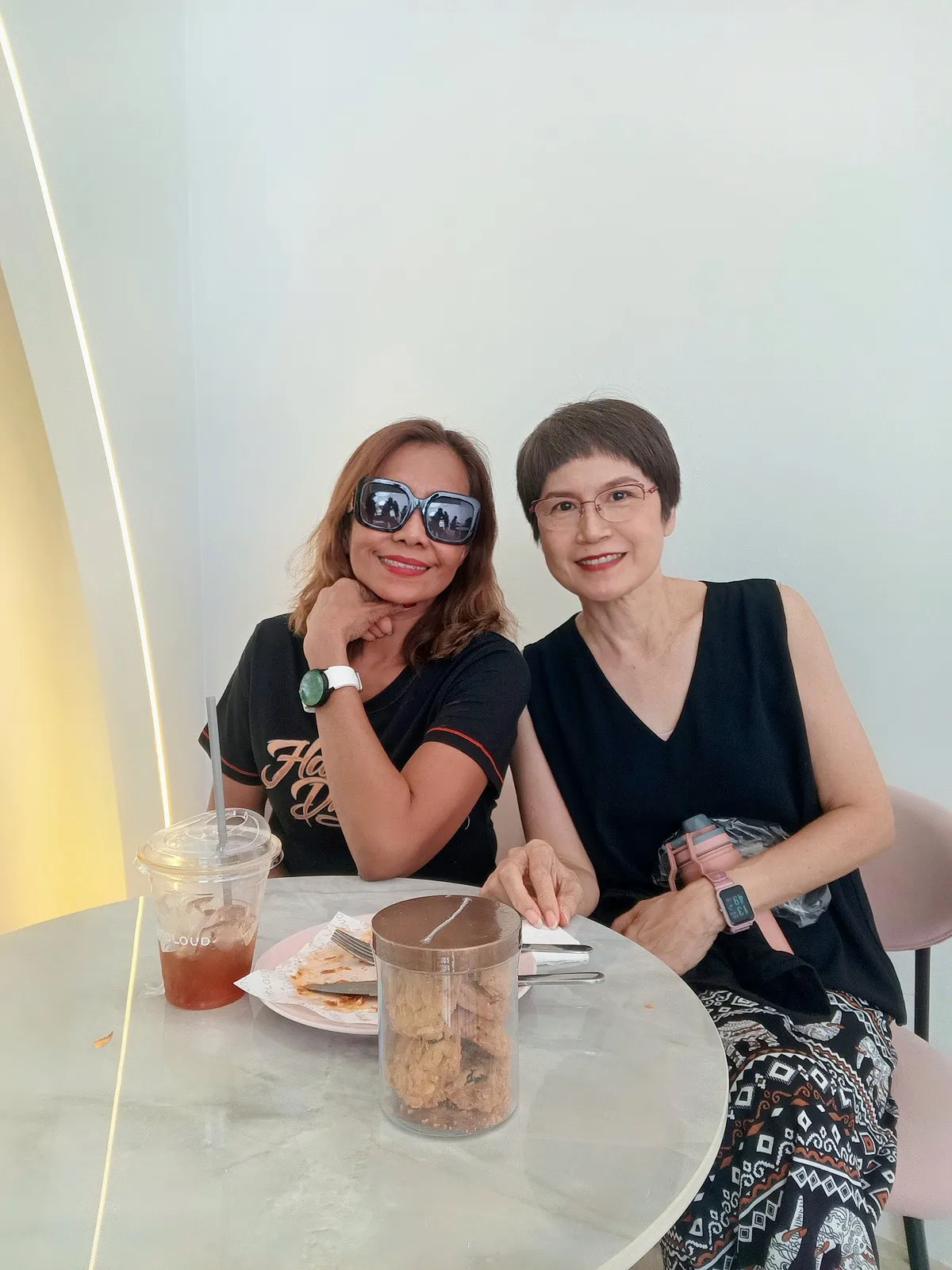 เที่ยวคาเฟ่ใหม่ Uncloud เปิดวันแรก !! | แกลเลอรีที่โพสต์โดย พี่บอยค่ะ | Lemon8