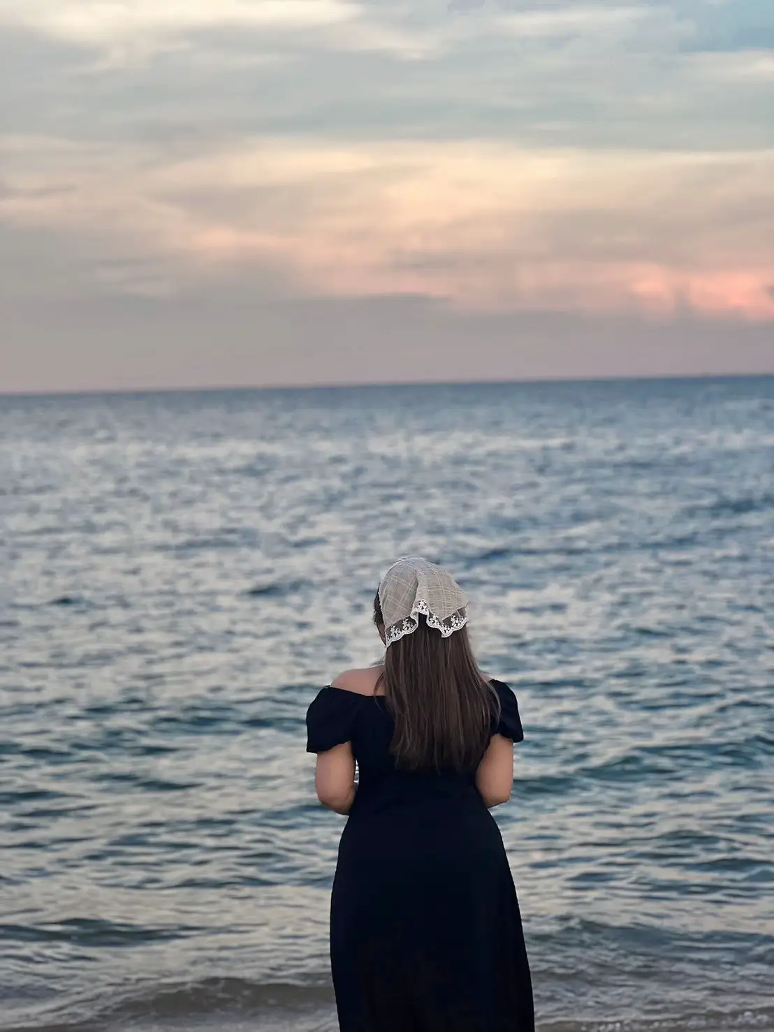 แชร์ไอเดีย ถ่ายรูปริมทะเล ฉบับสาวอวบ | แกลเลอรีที่โพสต์โดย Rawin B. | Lemon8