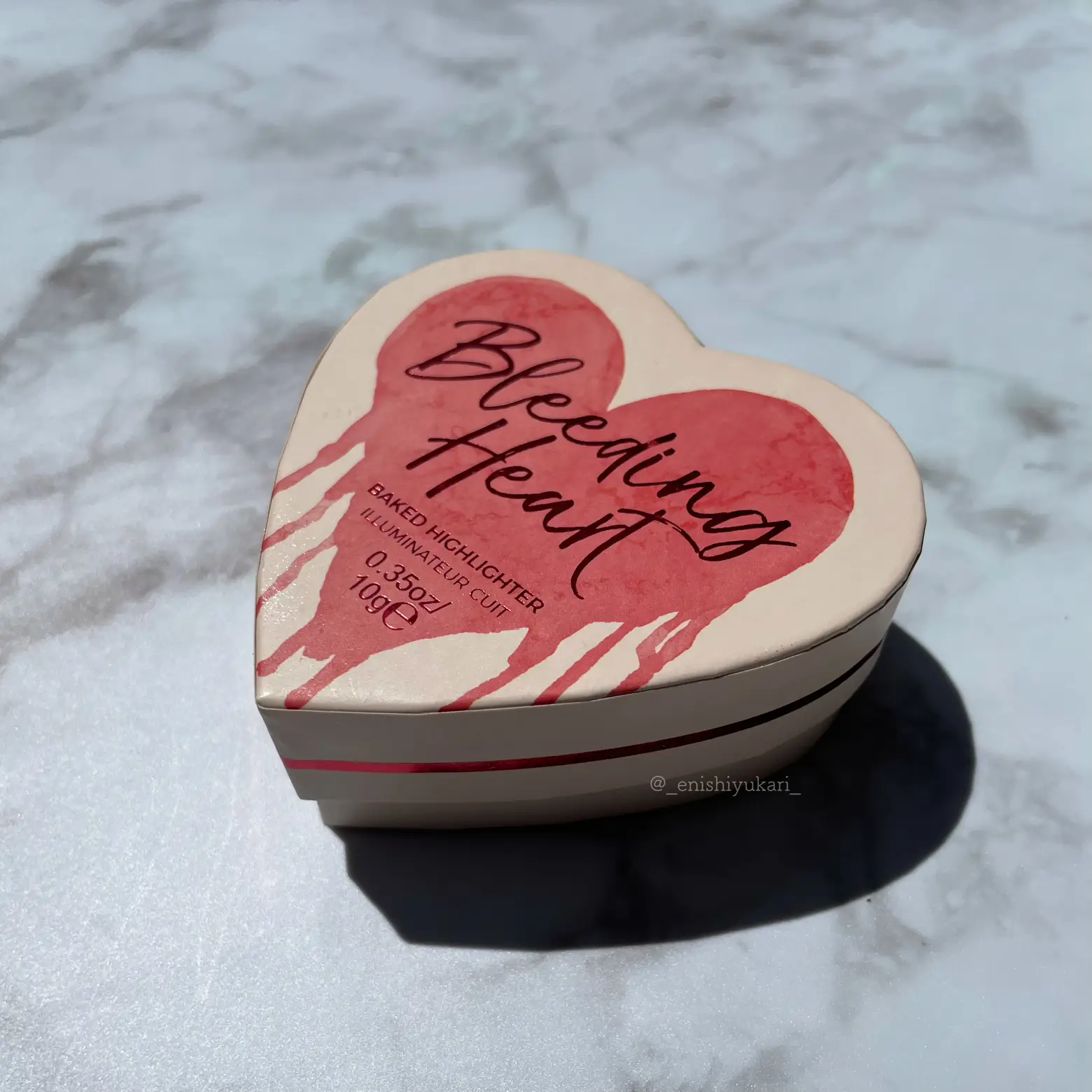 Makeup Revolution Bleeding Heart Highlighter | Saubhaya Makeup