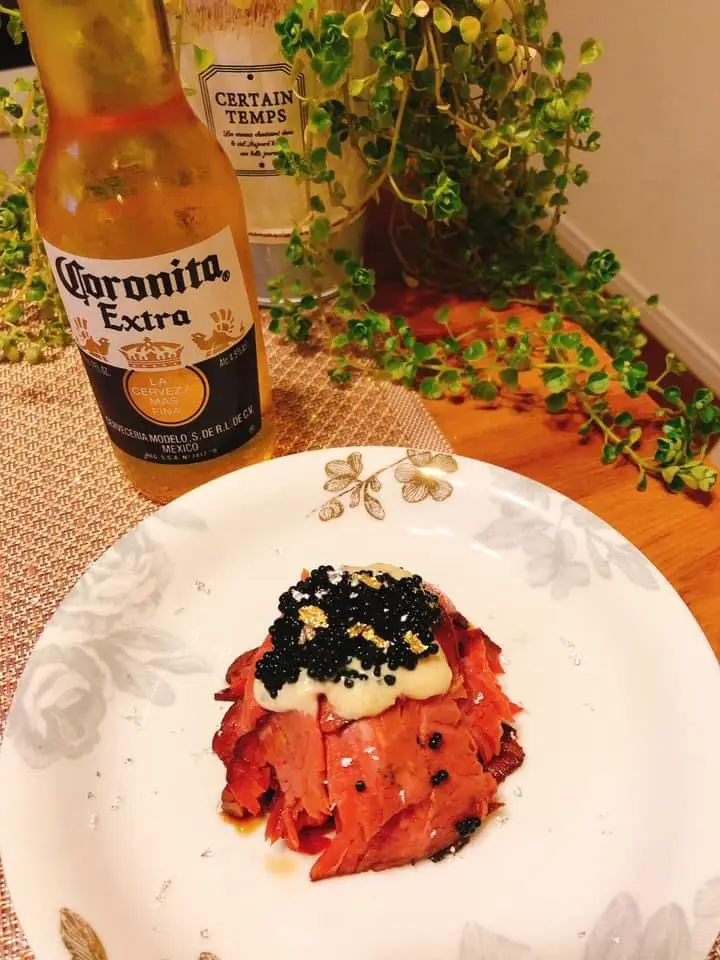 キャビア乗せローストビーフ ️ | chika_nanamiが投稿したフォトブック | Lemon8