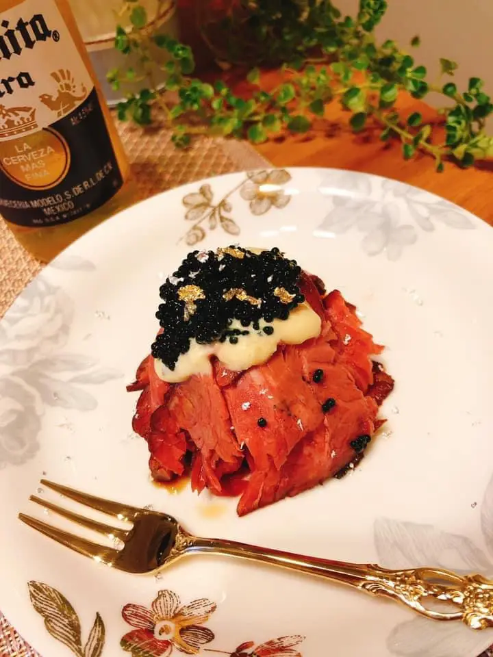 キャビア乗せローストビーフ ️ | chika_nanamiが投稿したフォトブック | Lemon8