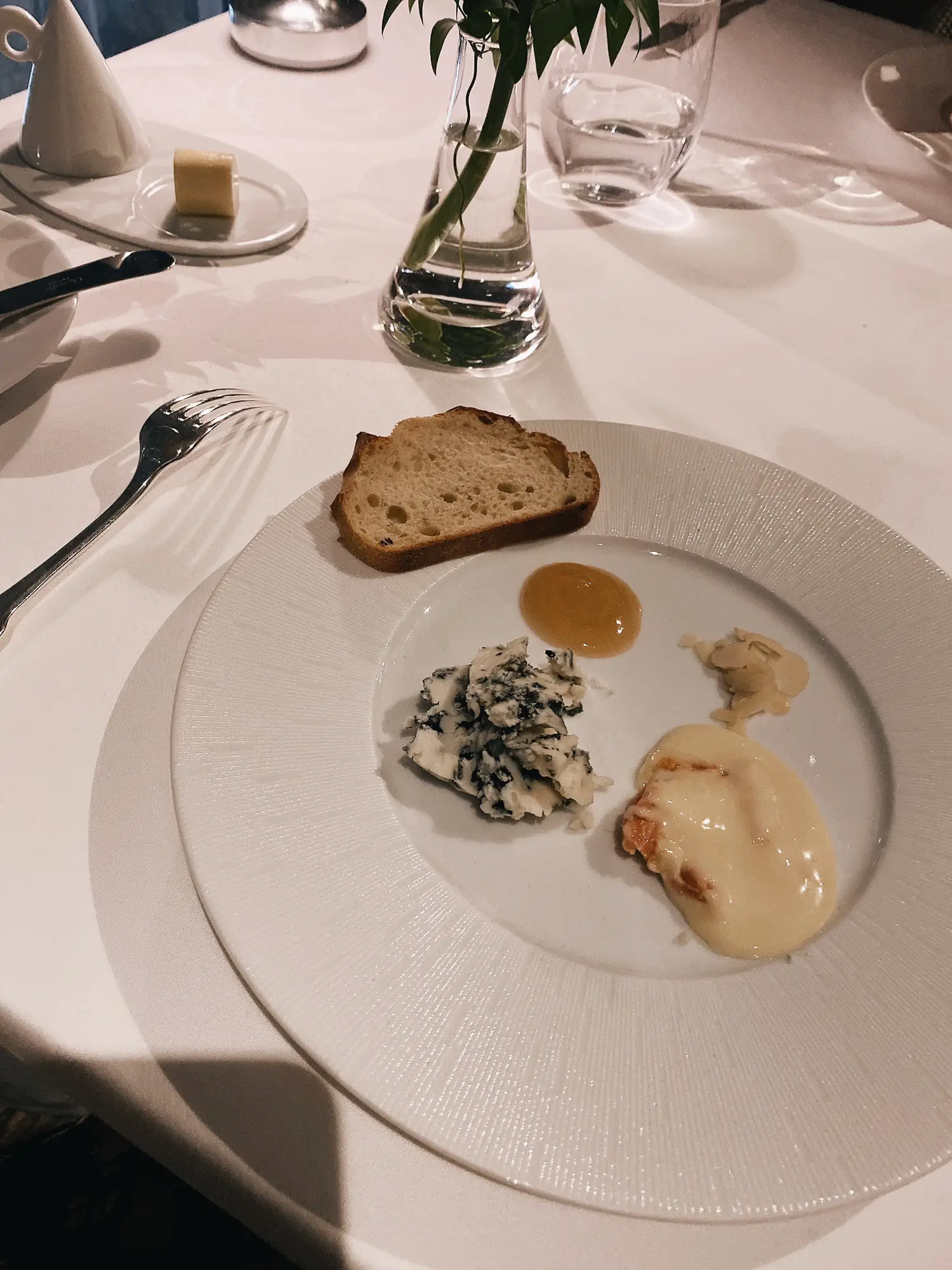 銀座でフレンチ💕 | _ayami.y_が投稿したフォトブック | Lemon8