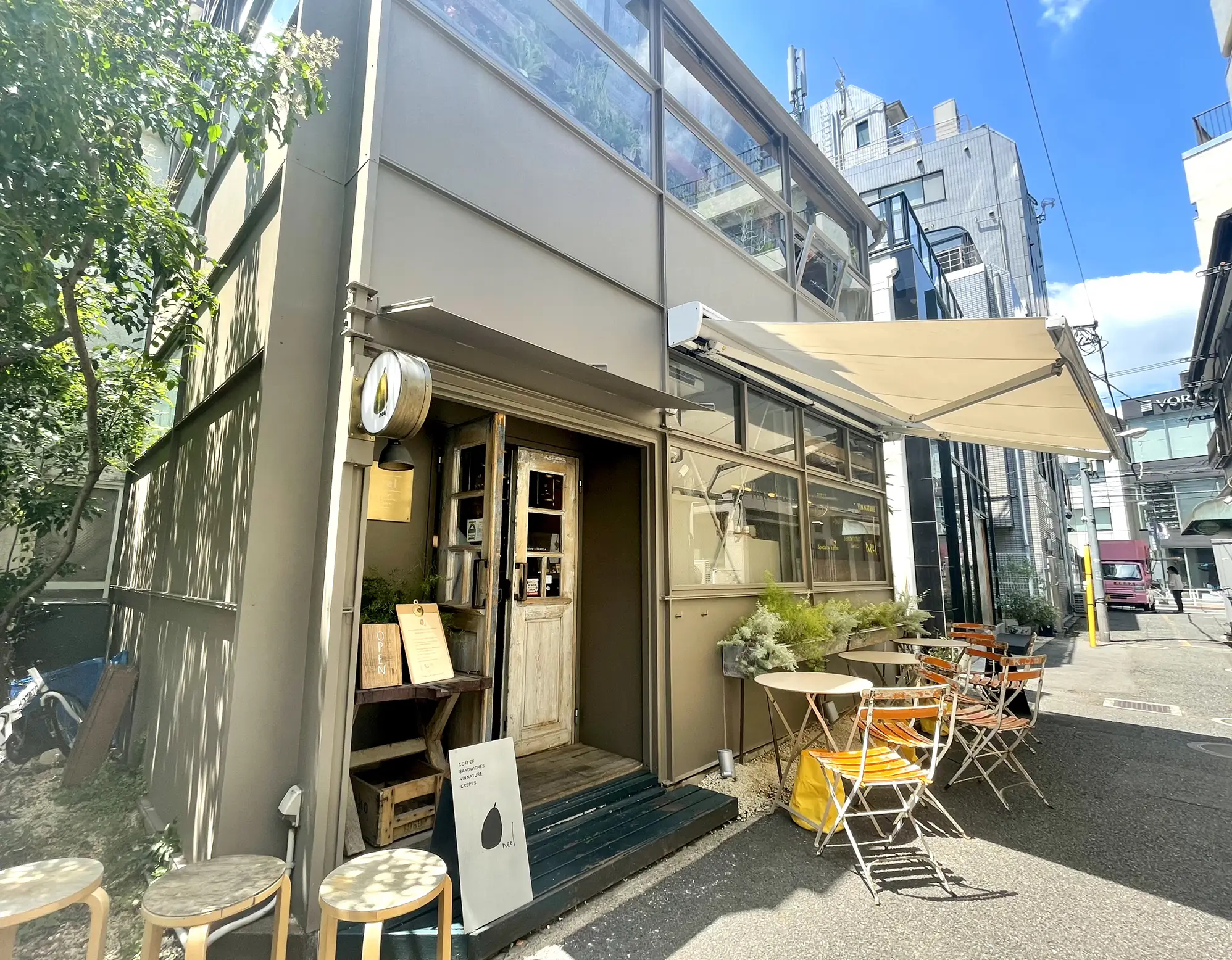 Harajuku 】 Big big exquisite crepe at a house cafe! | Gallery posted by おやさい.カフェ巡り | Lemon8