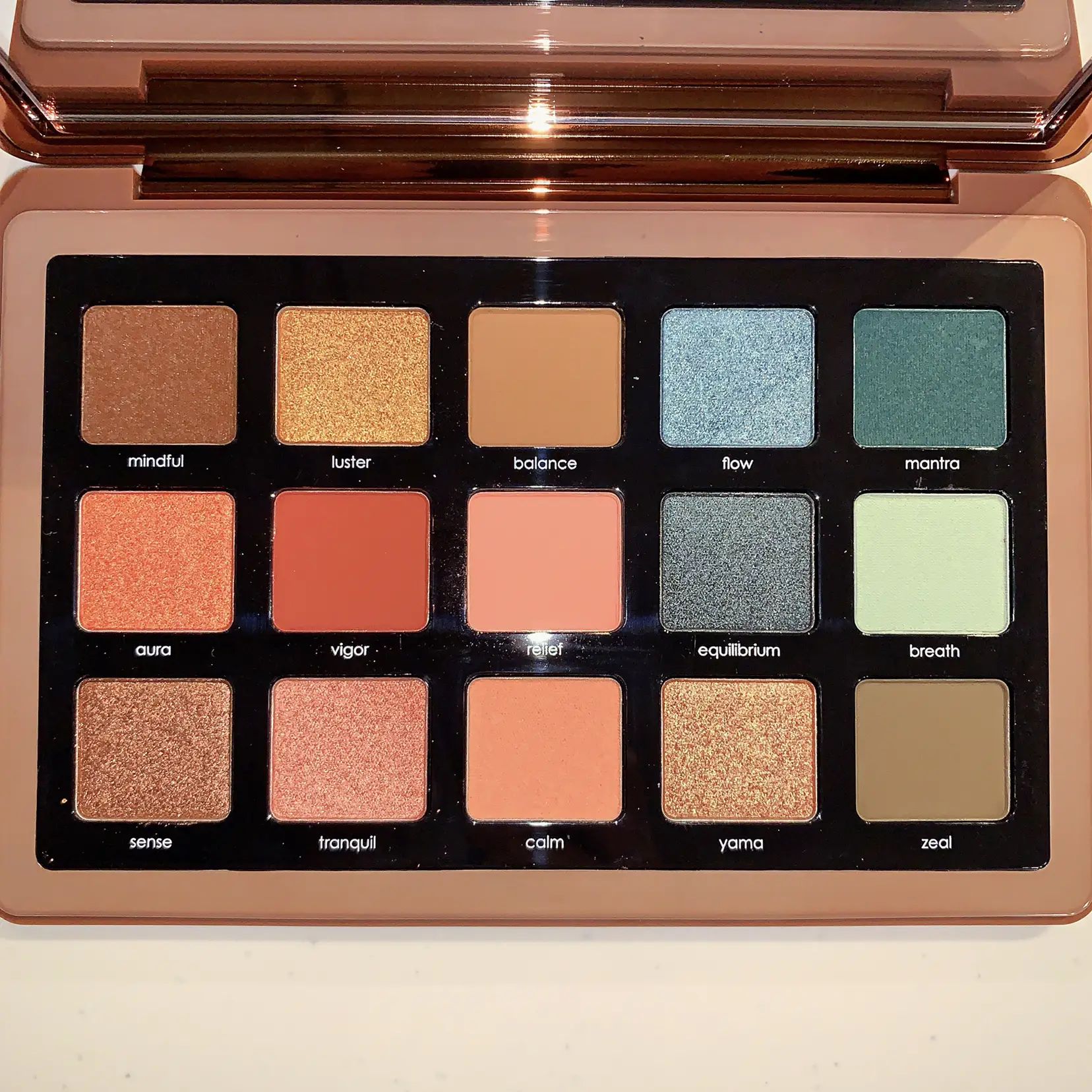 粉質良すぎ！！NATASHAのZENDO PALETTE | einaが投稿したフォトブック | Lemon8