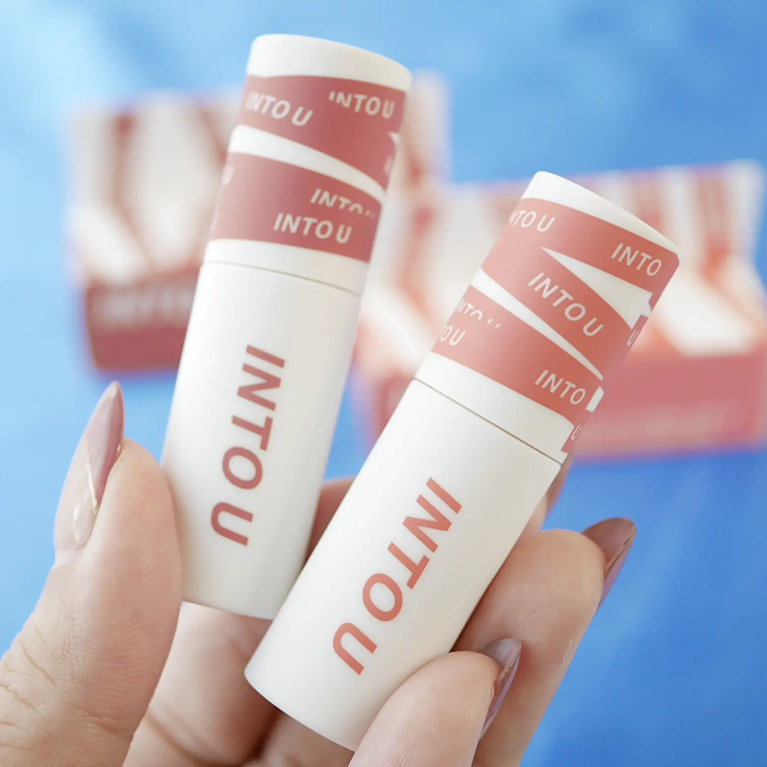 ริมฝีปากโคลน INTO U น่าทึ่งมาก | แกลเลอรีที่โพสต์โดย rinrin_neko | Lemon8