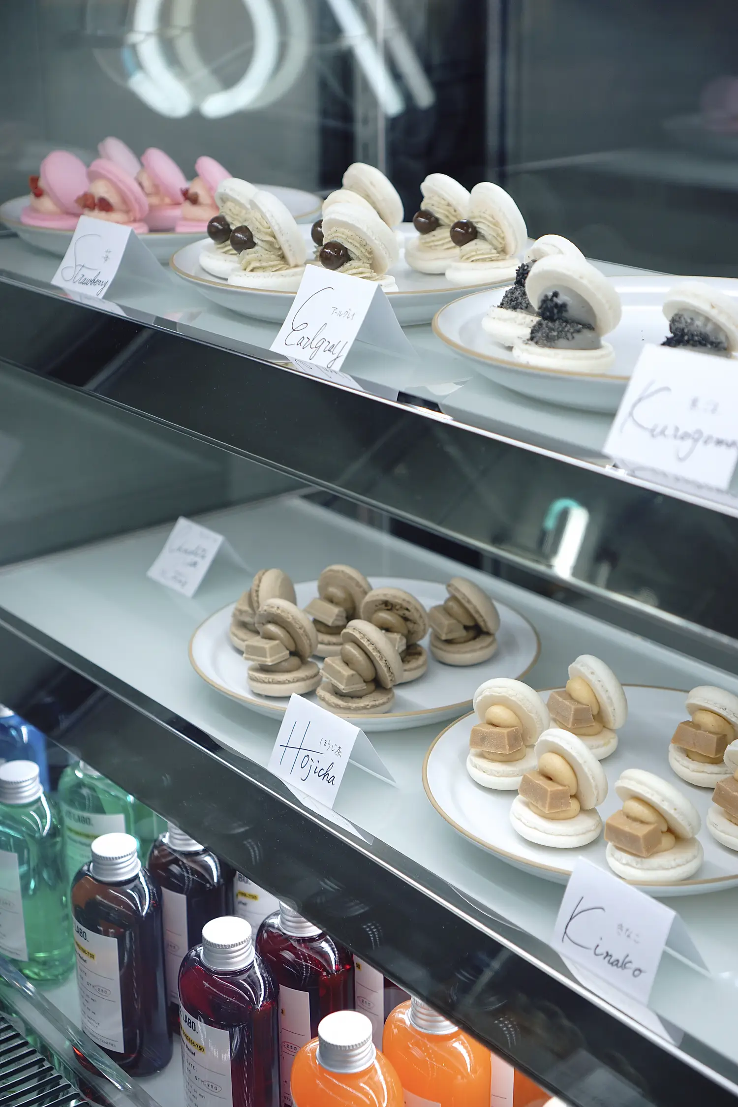 韓国風太っちょマカロンが可愛い「Root2 coffee」 | べんきちどんぶりが投稿したフォトブック | Lemon8