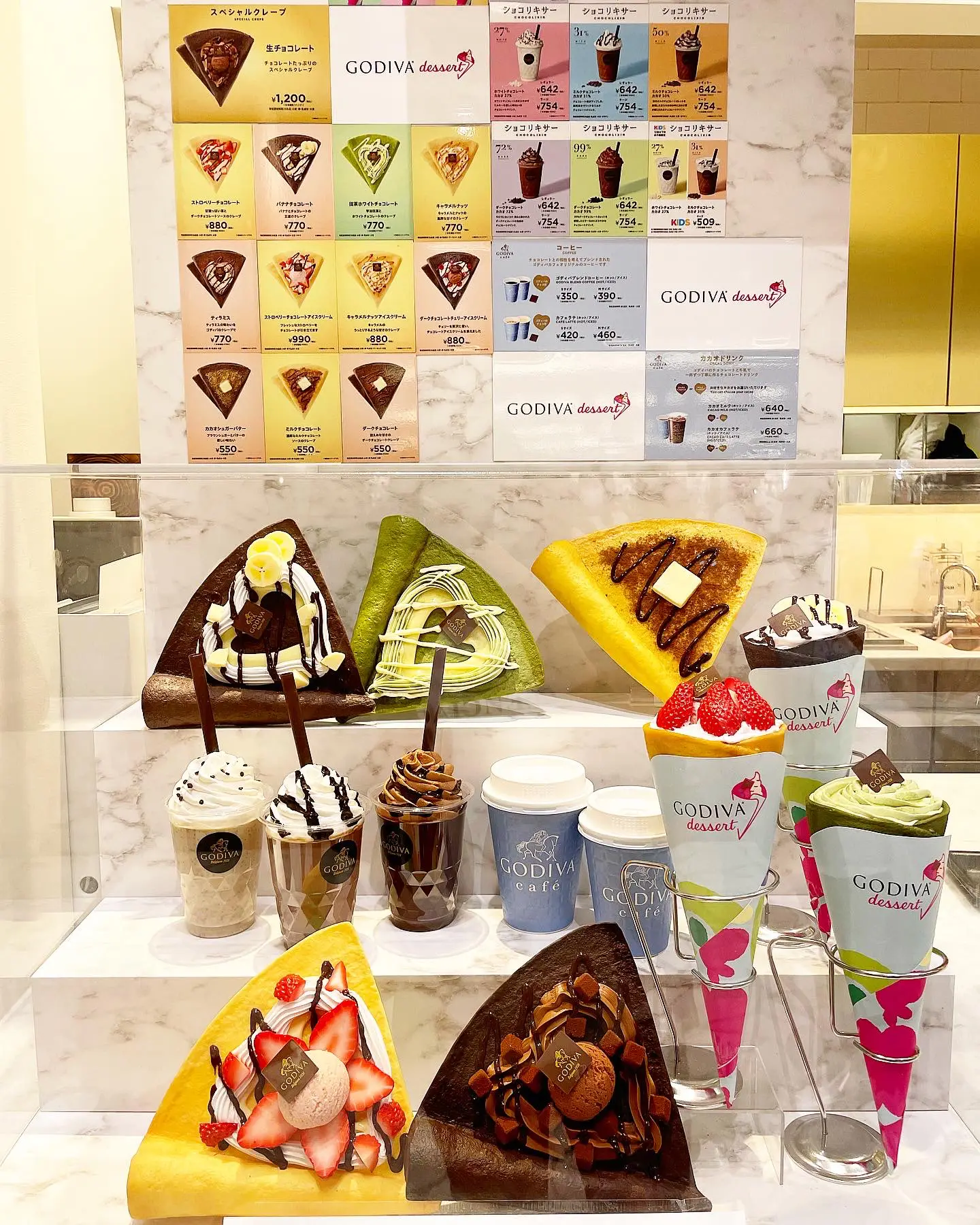 First store in Japan 🌸 GODIVA crepe🍫 | Gallery posted by mai626 | Lemon8
