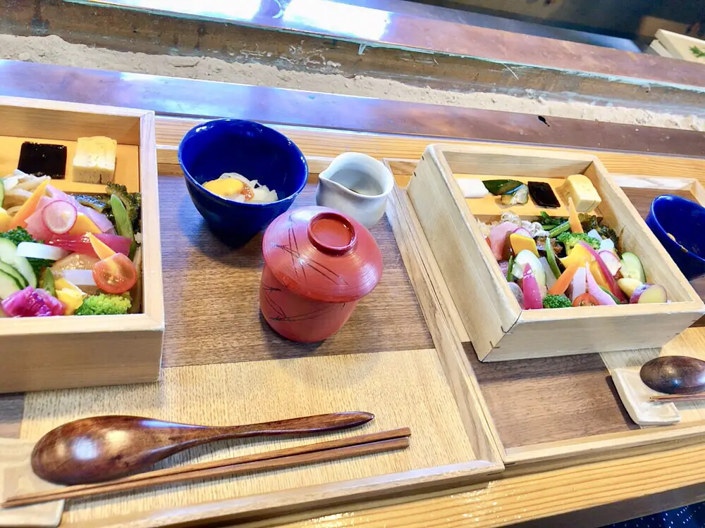 【湯布院】まるで宝石箱！美しすぎる和食ランチ | Yuminが投稿したフォトブック | Lemon8