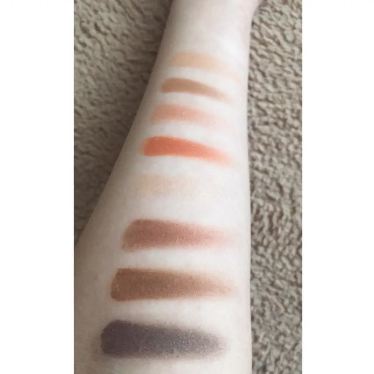 \イエベ/ZEESEAの新作キャラメルパレット🧡 | yunaコスメが投稿したフォトブック | Lemon8