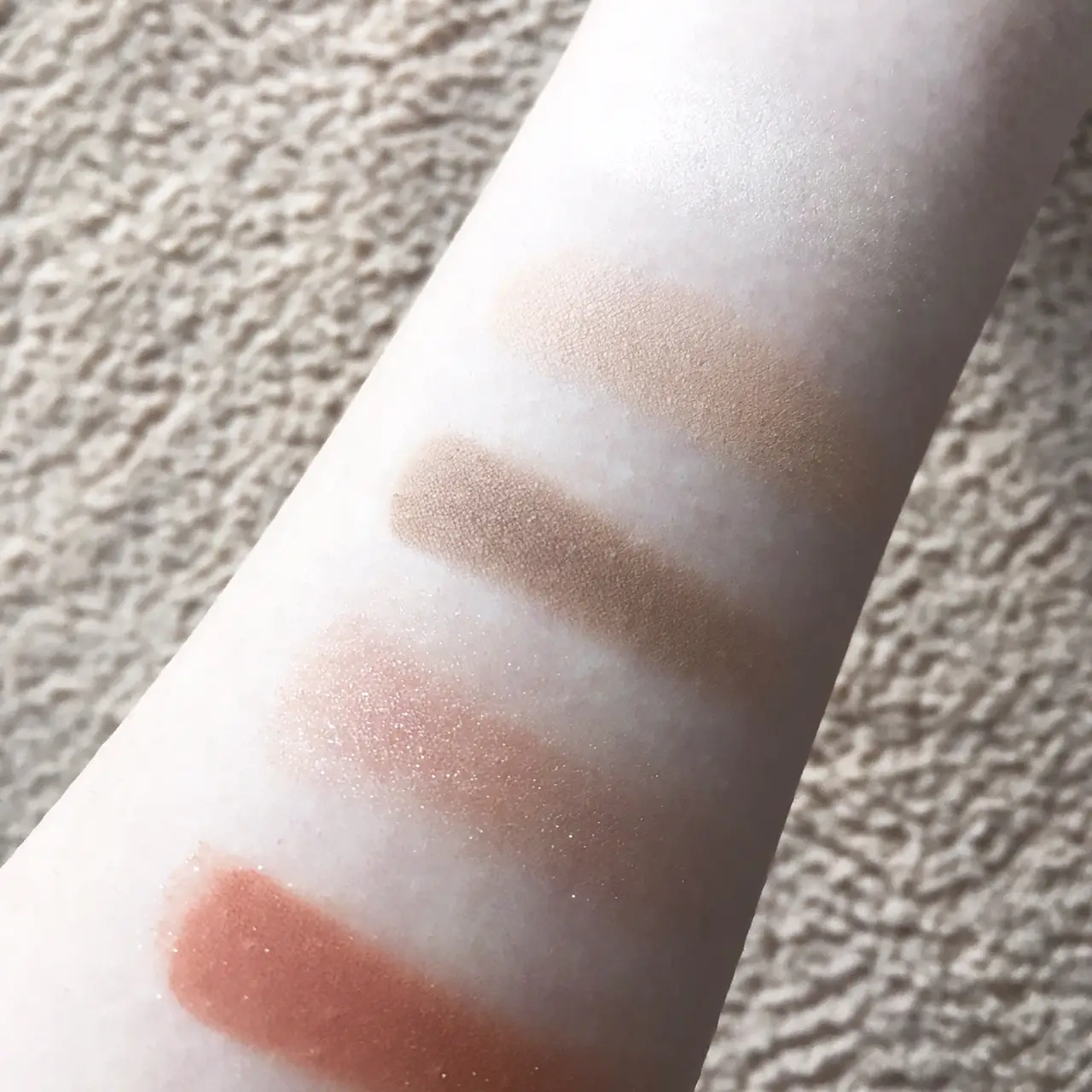 \イエベ/ZEESEAの新作キャラメルパレット🧡 | yunaコスメが投稿したフォトブック | Lemon8