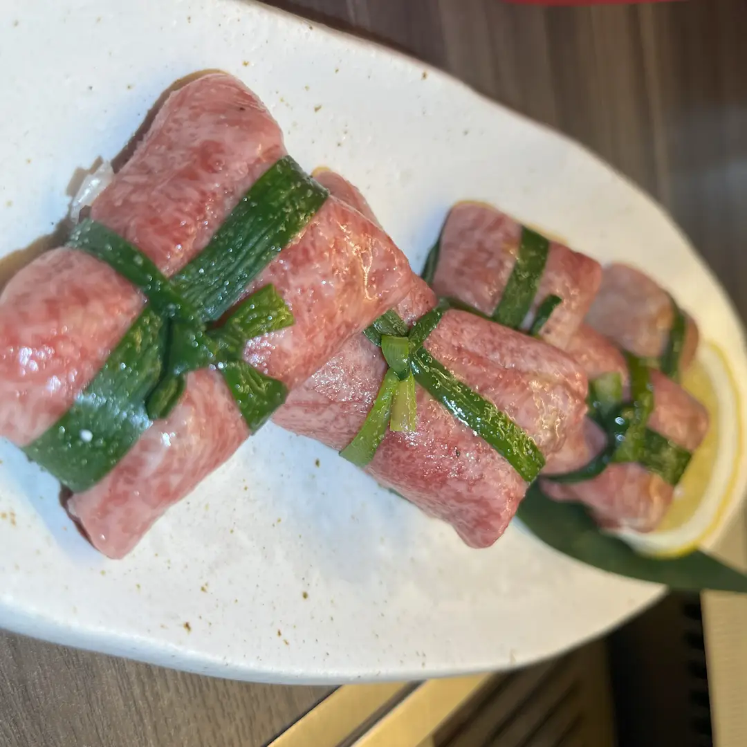 [Yakiniku Taishoen Main Store] I ate green onion wrapped in Ueno's ...