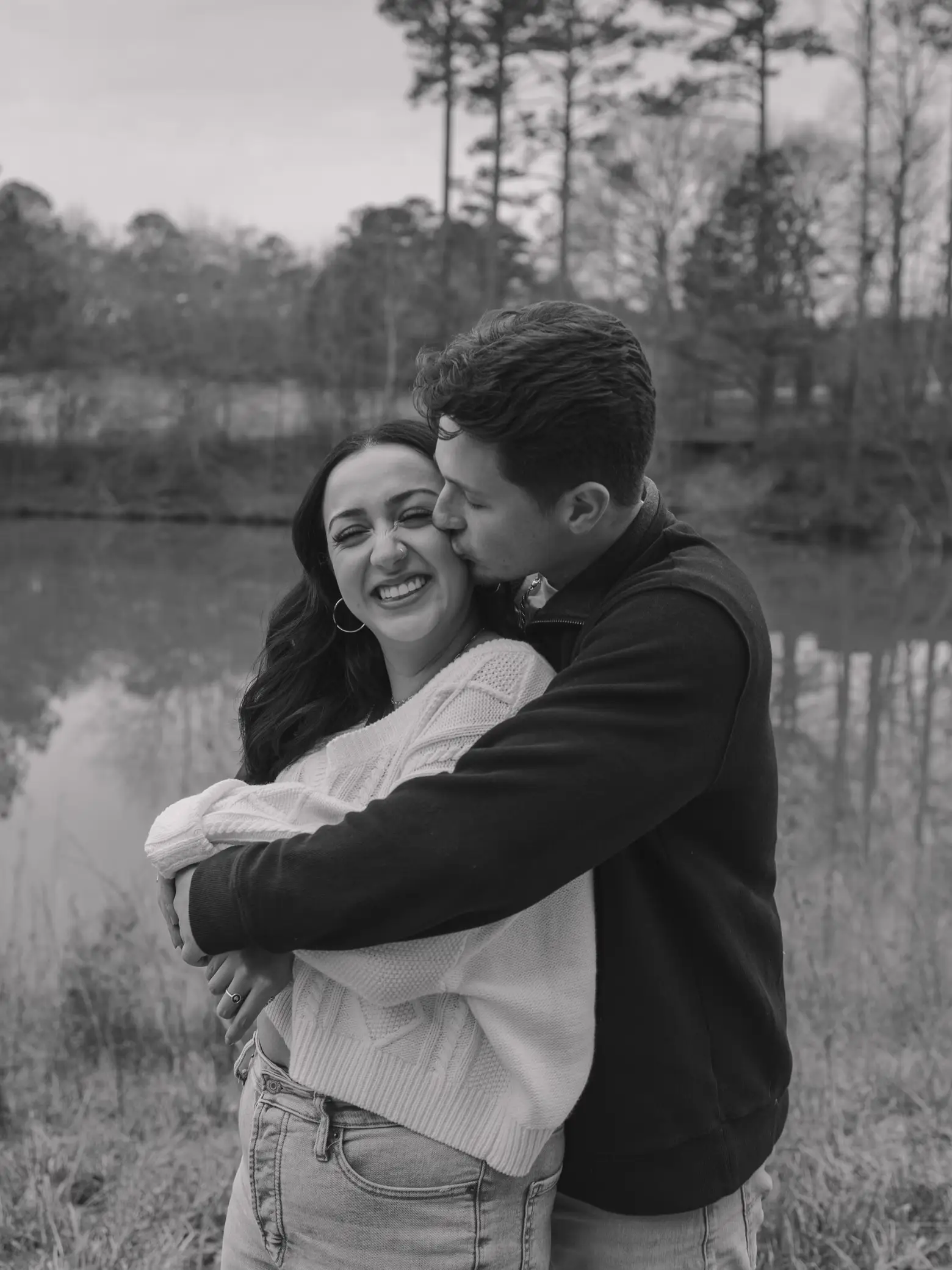 My Favorite B&W Photos From This Couple Session | แกลเลอรีที่โพสต์โดย Olivia | Lemon8