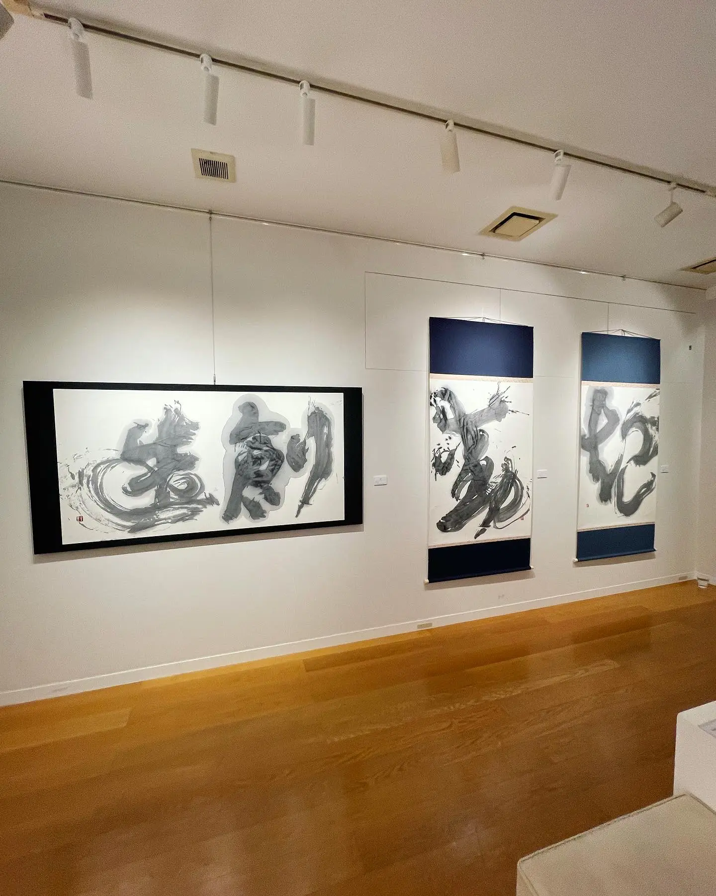 【アート・表参道】アート要素も取り込んだ「書」🎨金森朱音(ギャラリーコンセプト21)2️⃣ | lotus_gallery8が投稿したフォトブック | Lemon8