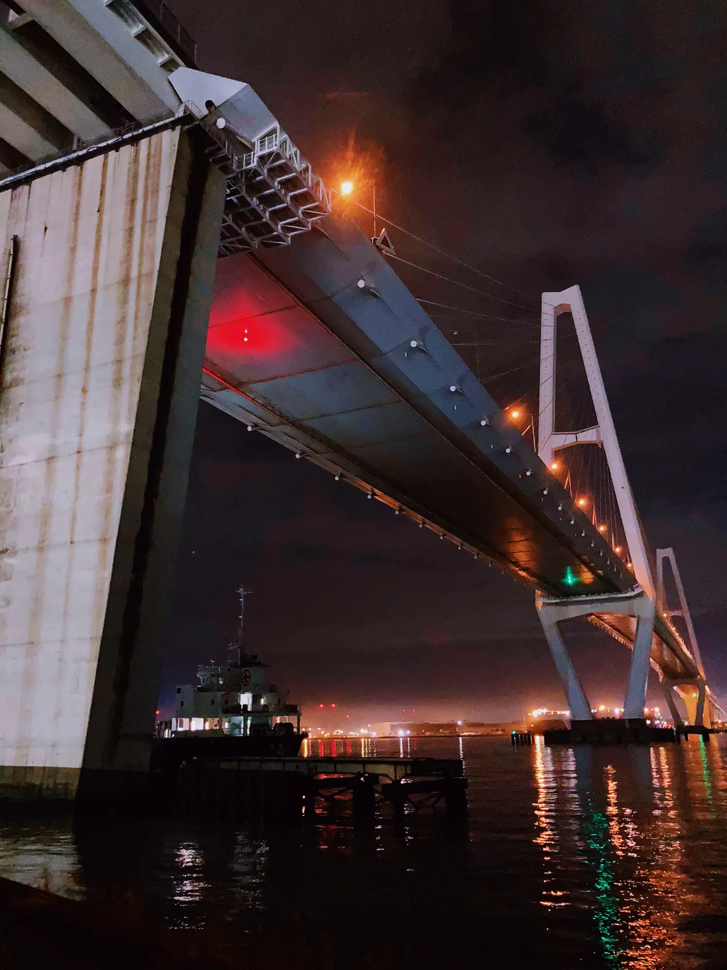 [Nagoya/Minato District] Nagoya Port, night view of the factory ...