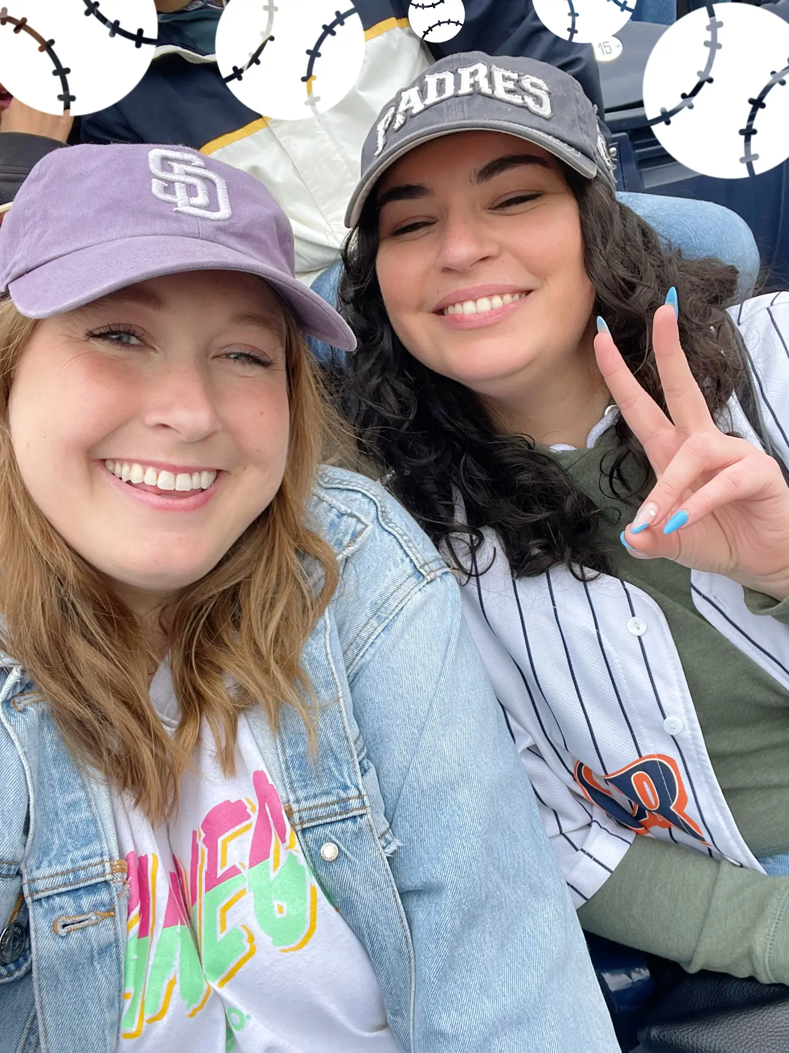 Come with me to a baseball game! | แกลเลอรีที่โพสต์โดย Kelli Godfrey | Lemon8