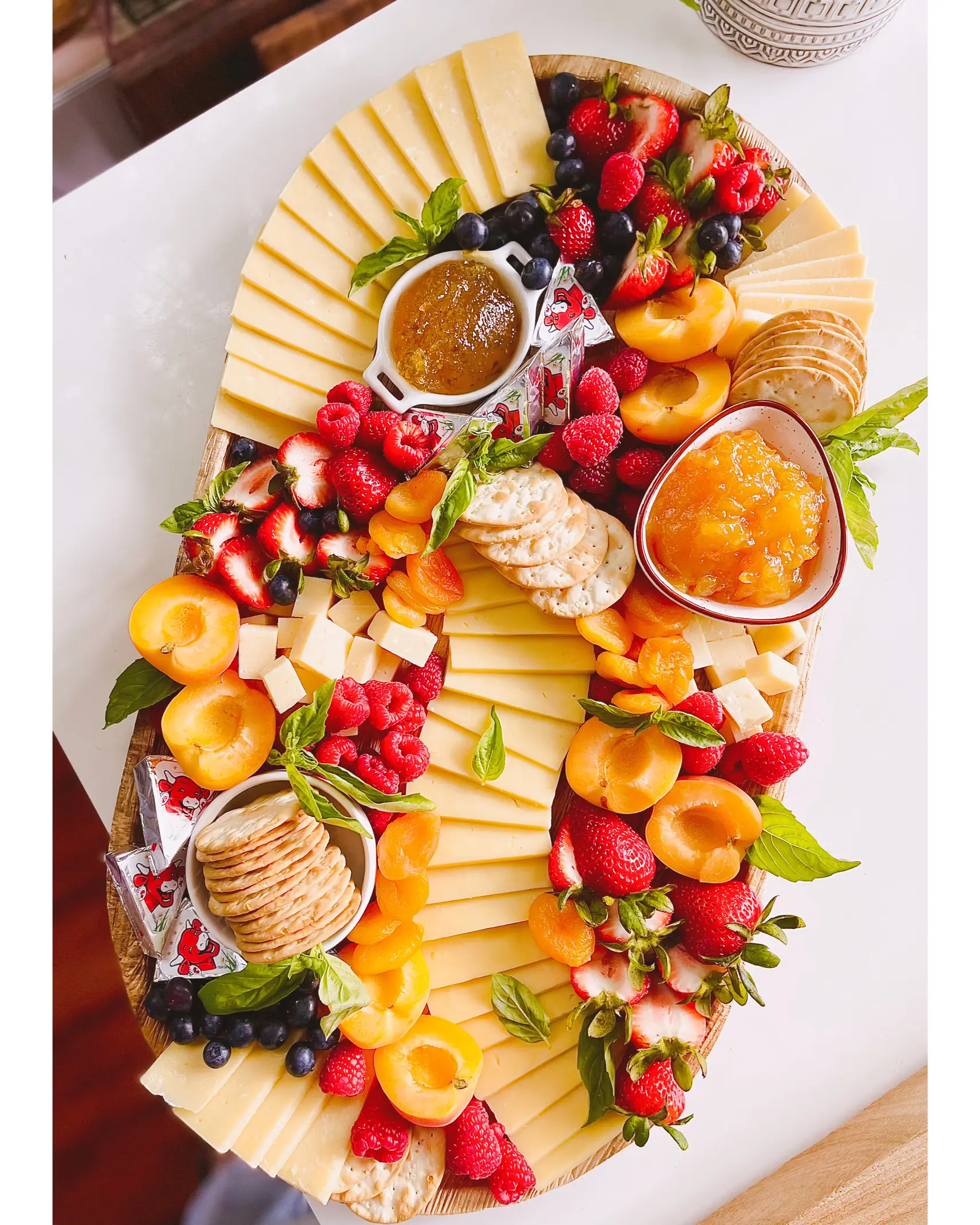 Fruit & Cheese Board | แกลเลอรีที่โพสต์โดย ThePlatterGirl | Lemon8