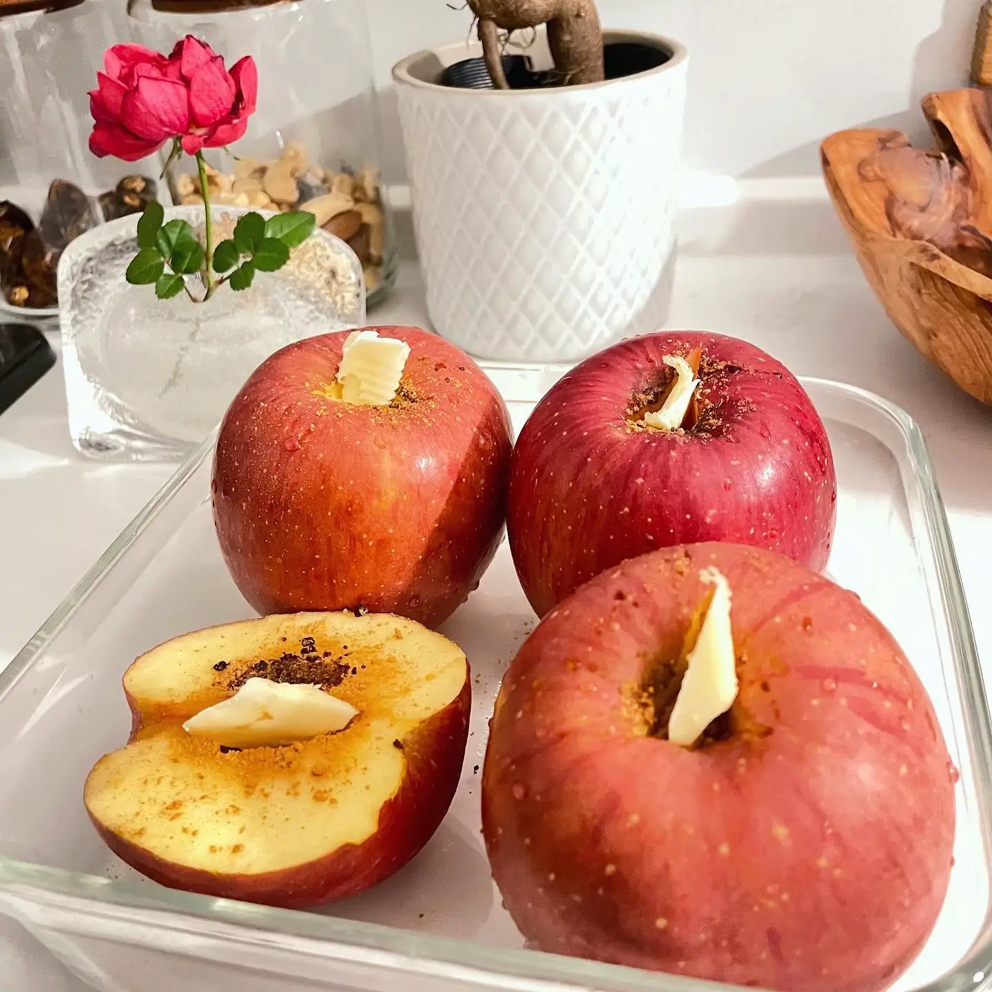 ขนมง่ายๆ! แอปเปิ้ลอบ | แกลเลอรีที่โพสต์โดย TOMOMI／スタイリスト | Lemon8