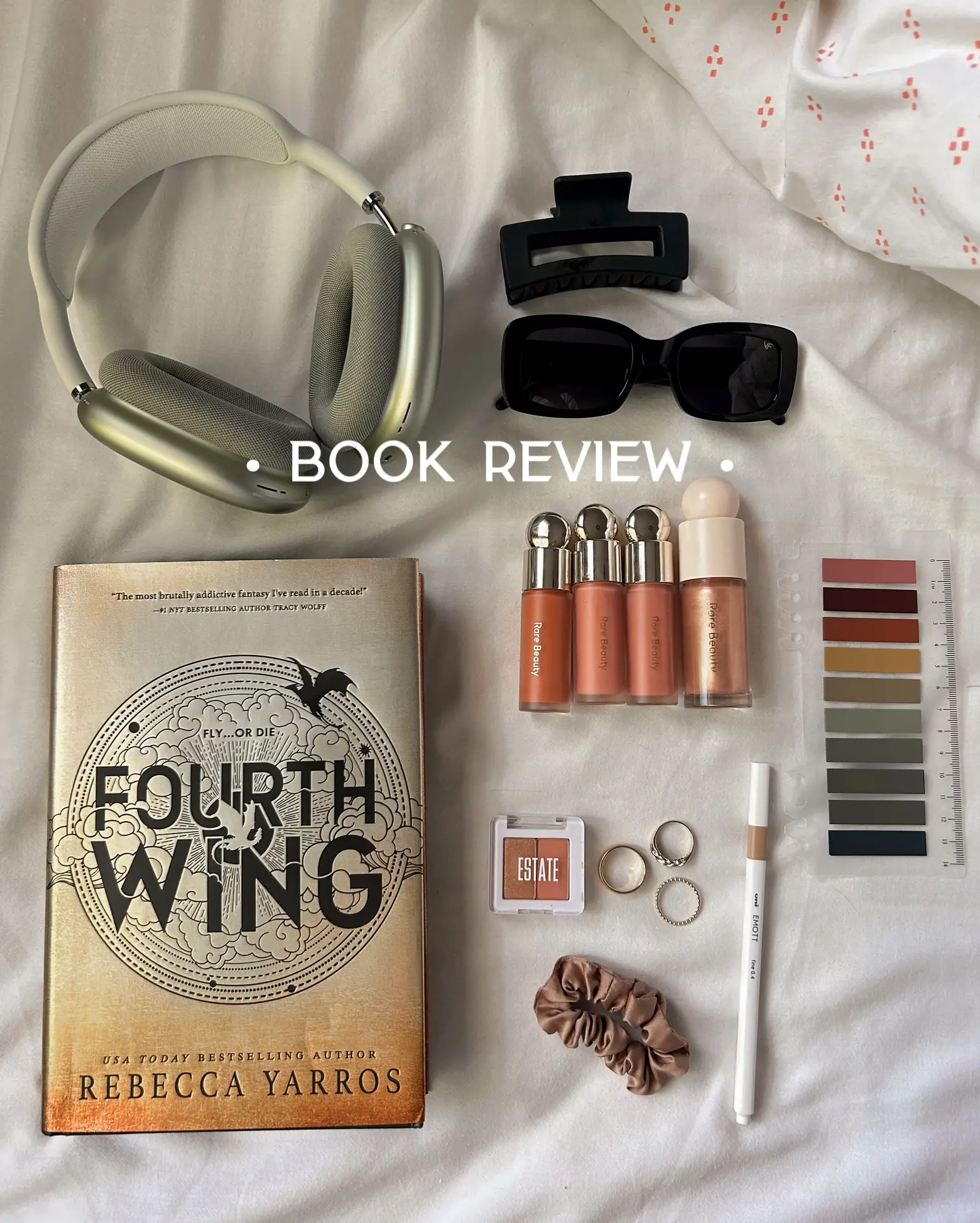 BOOK REVIEW • Fourth Wing by Rebecca Yarros🖤🐉 🤍⭐️ | Gallery posted by thebohobookblog | Lemon8