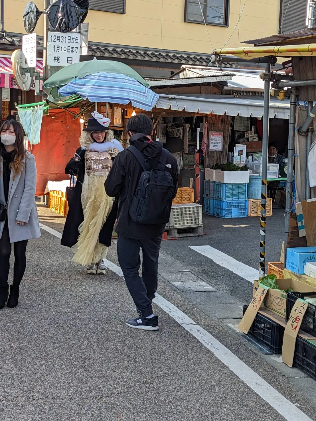 西郷みねさんテレビ局にインタビューされてる | Koji_ 0704が投稿したフォトブック | Lemon8