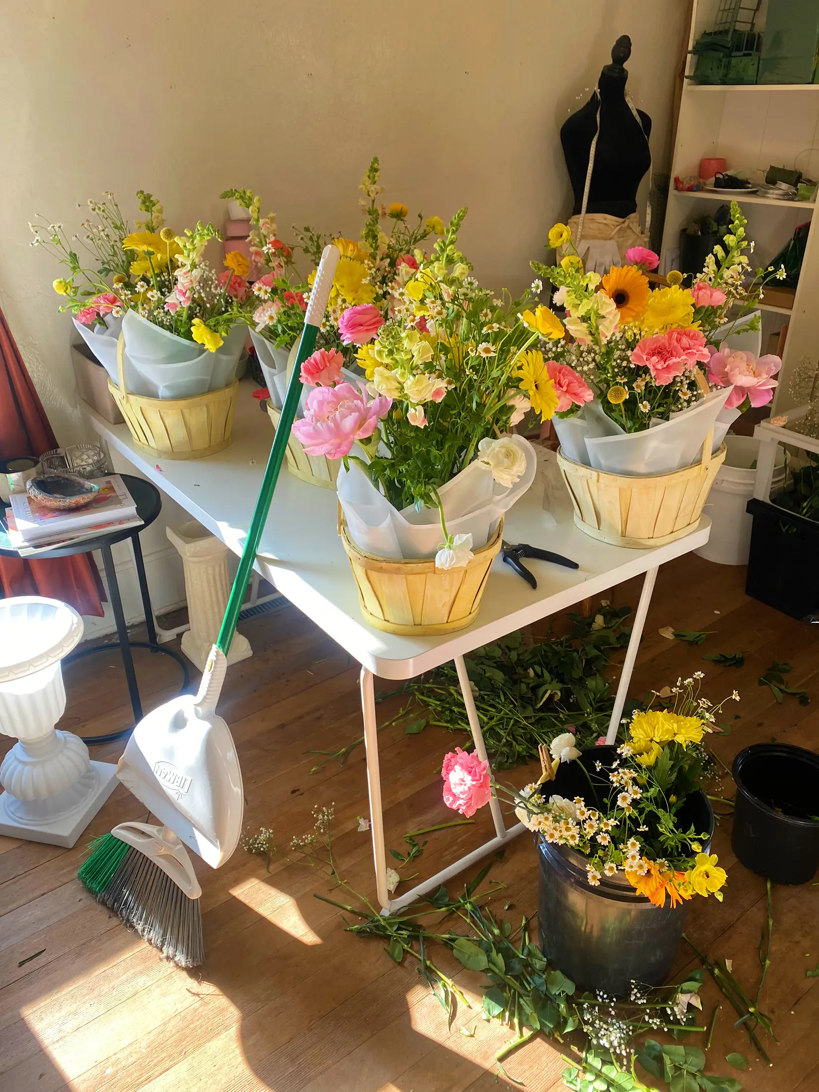 Design & Delivery Day 🌸🐰 | Gallery posted by Sadie Sunshine | Lemon8