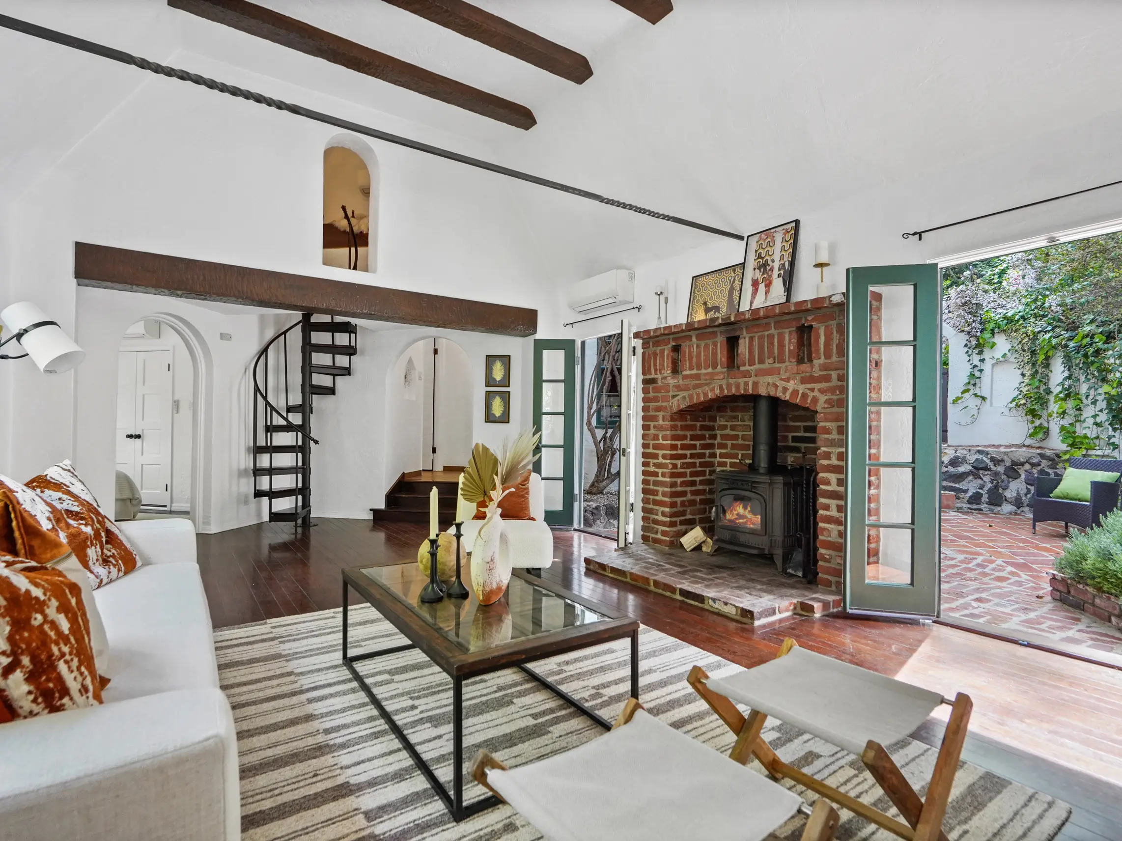 1920’s Los Angeles Home 🏡 | Gallery posted by Ariana Berson | Lemon8