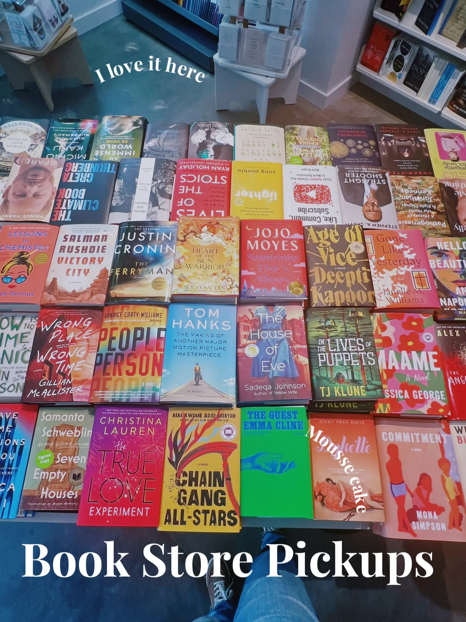 Love a good bookstore run! | Gallery posted by Diamond snoww | Lemon8