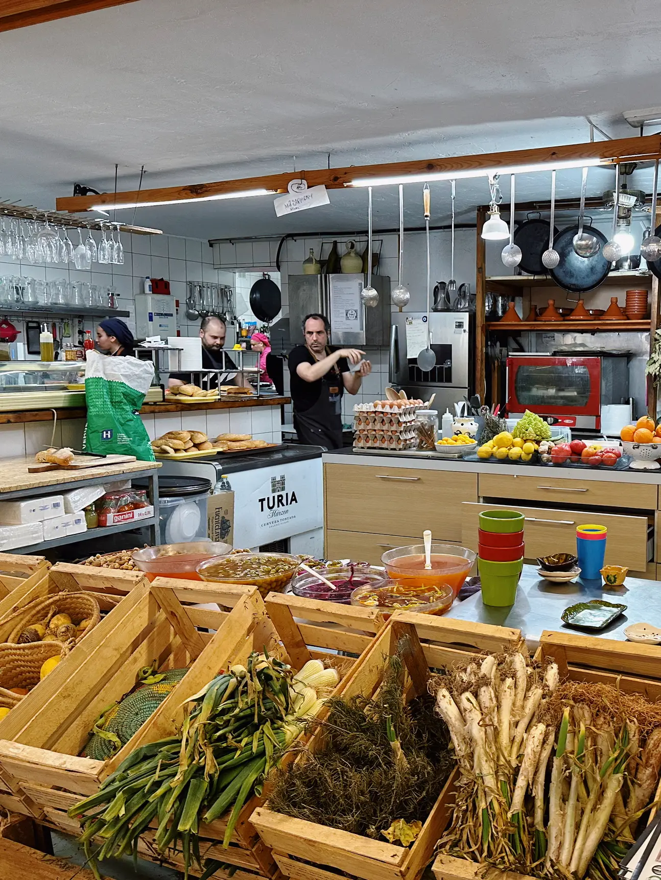 Cafe hopping ☕️ in Valencia 🍊 | แกลเลอรีที่โพสต์โดย Ian | Lemon8