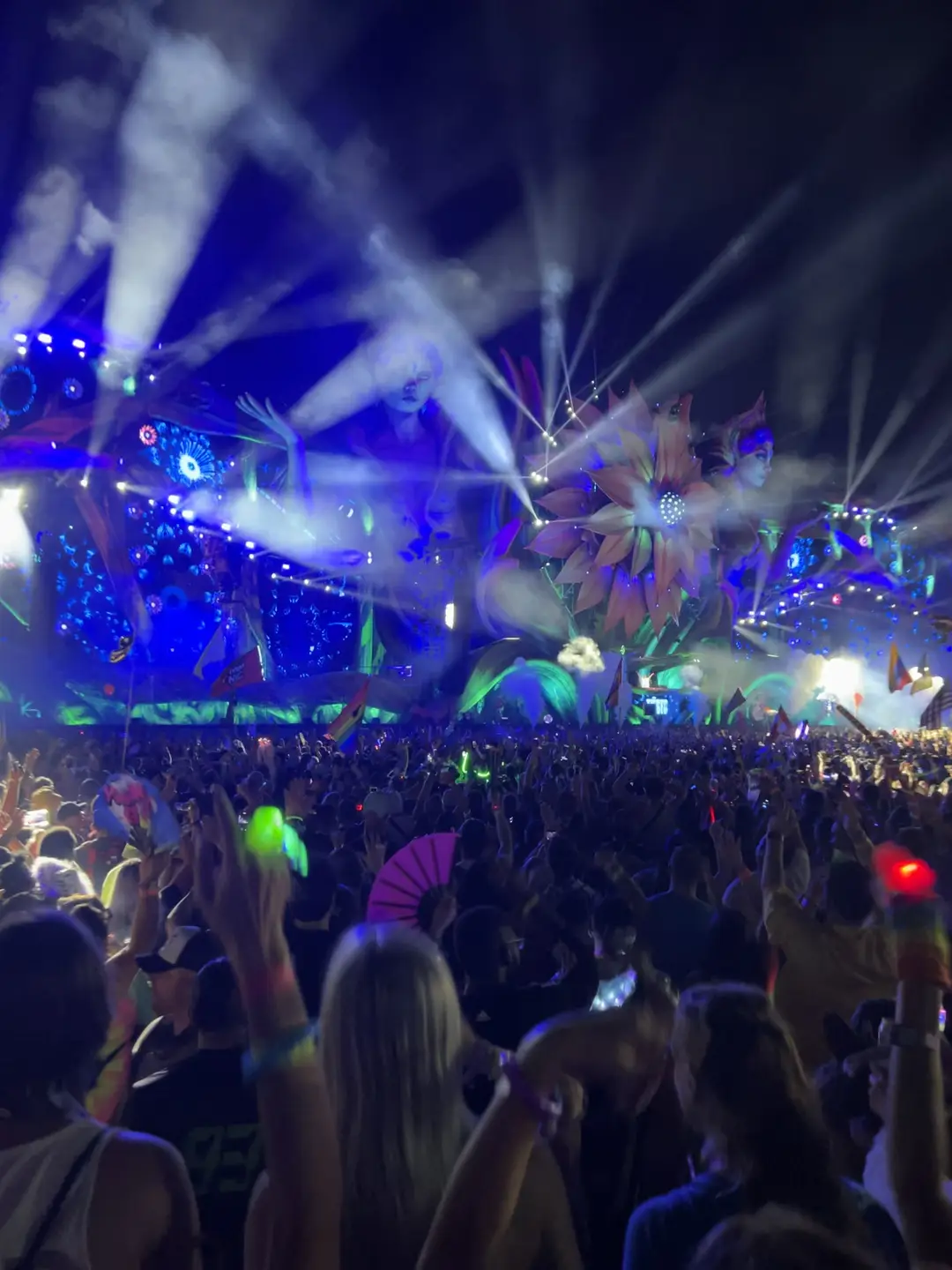 EDC Orlando 2022 | Video published by Bryan Castillo | Lemon8
