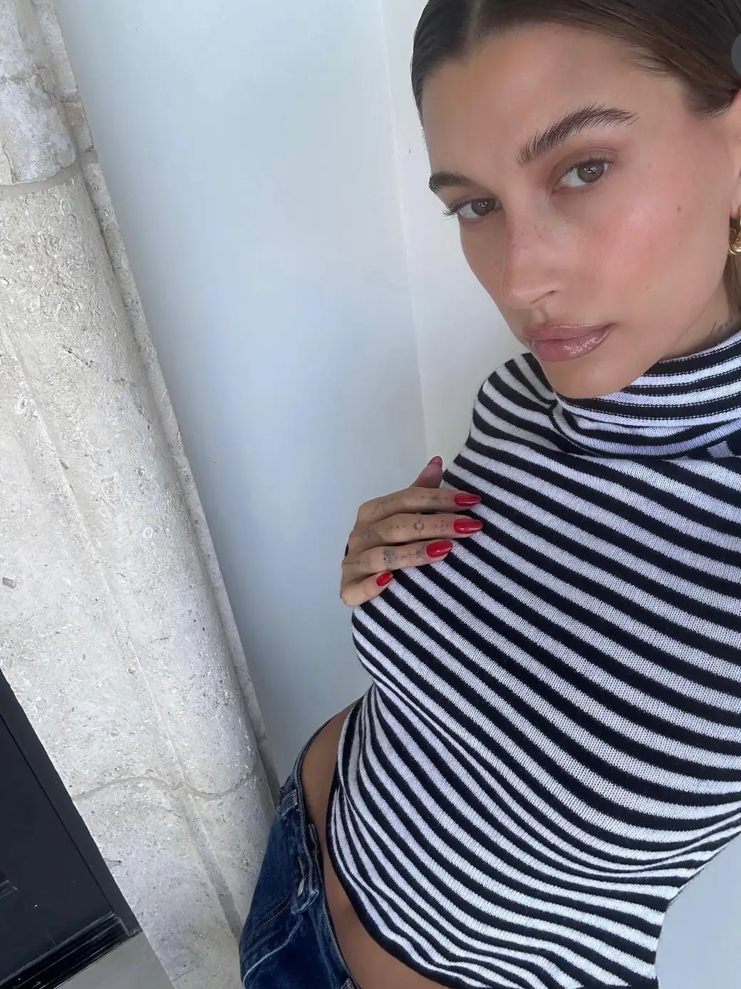 🖤🤍 | Gallery posted by Hailey Bieber | Lemon8