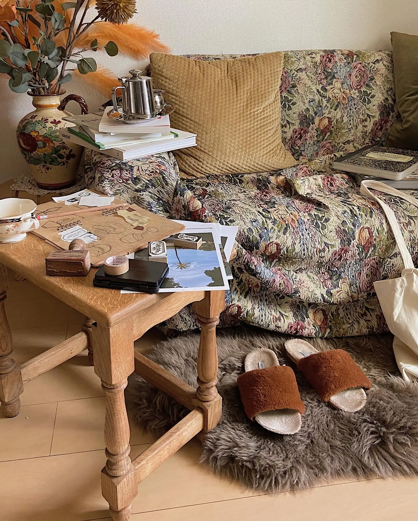 ทำห้องที่มีภาพของห้องต่างประเทศที่อบอุ่น | แกลเลอรีที่โพสต์โดย EMIKA | Lemon8