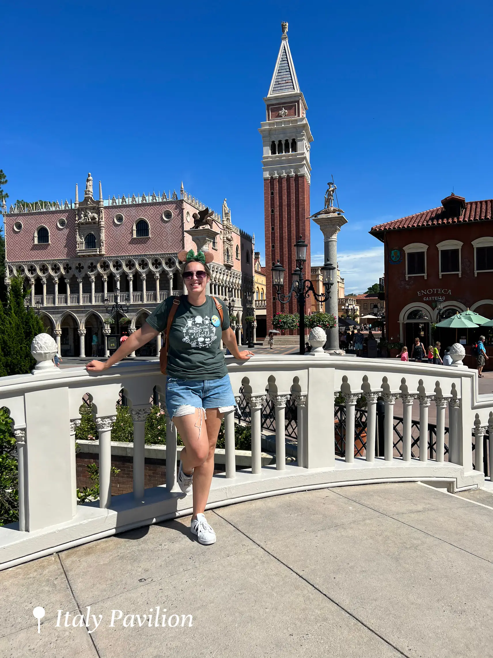 Where I took pictures at Epcot | แกลเลอรีที่โพสต์โดย Melissa Leigh | Lemon8