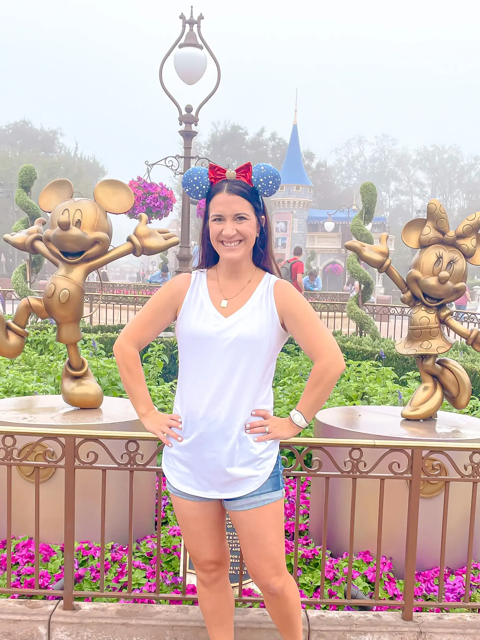Disney Travel with Ashley | แกลเลอรีที่โพสต์โดย Ashley Rogers | Lemon8