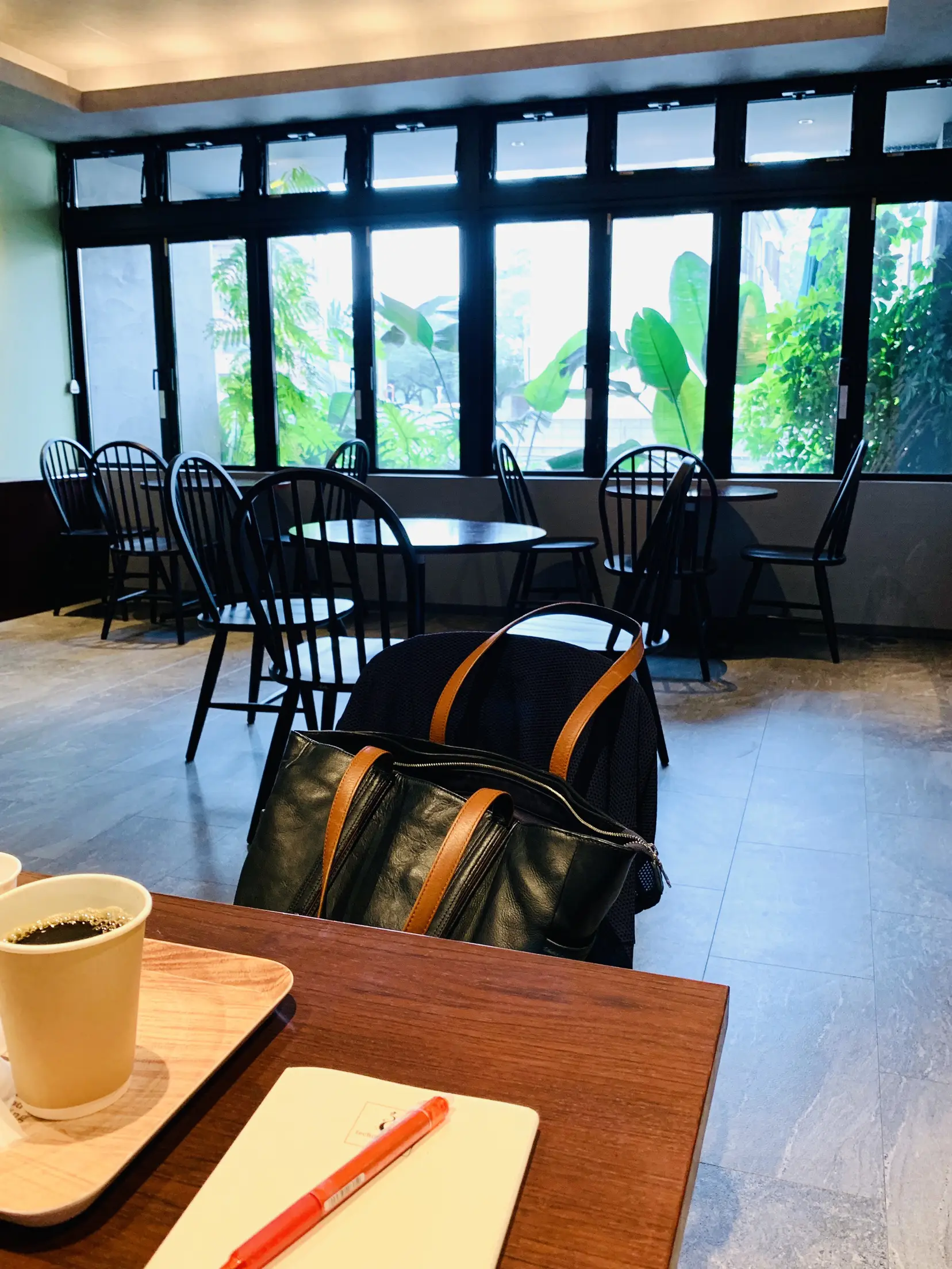 bakary fort LEAF 2311 | 徳尾貴俊 | 鹿児島が投稿したフォトブック | Lemon8